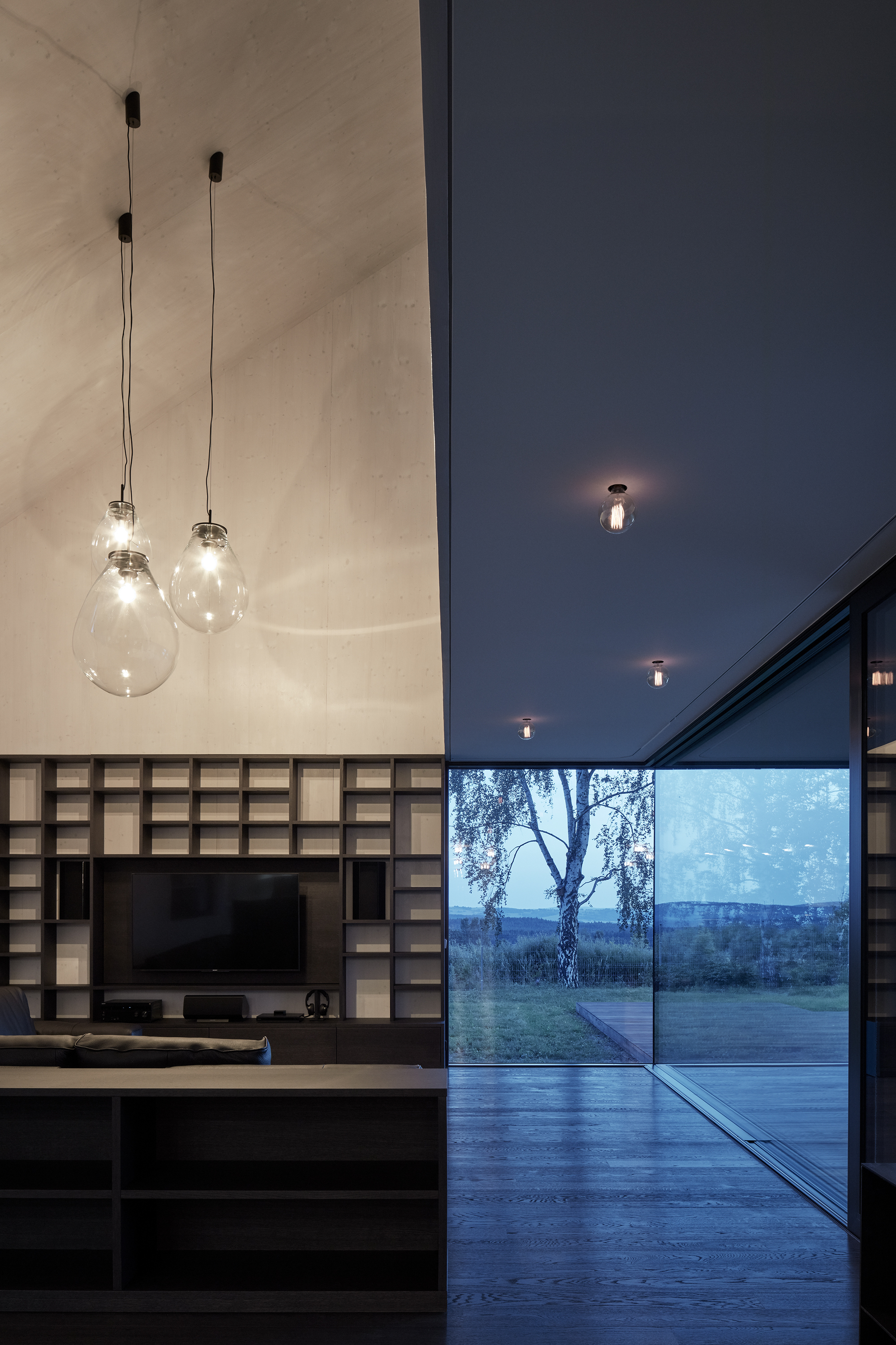 Gallery of ENGEL House / CMC architects - 8