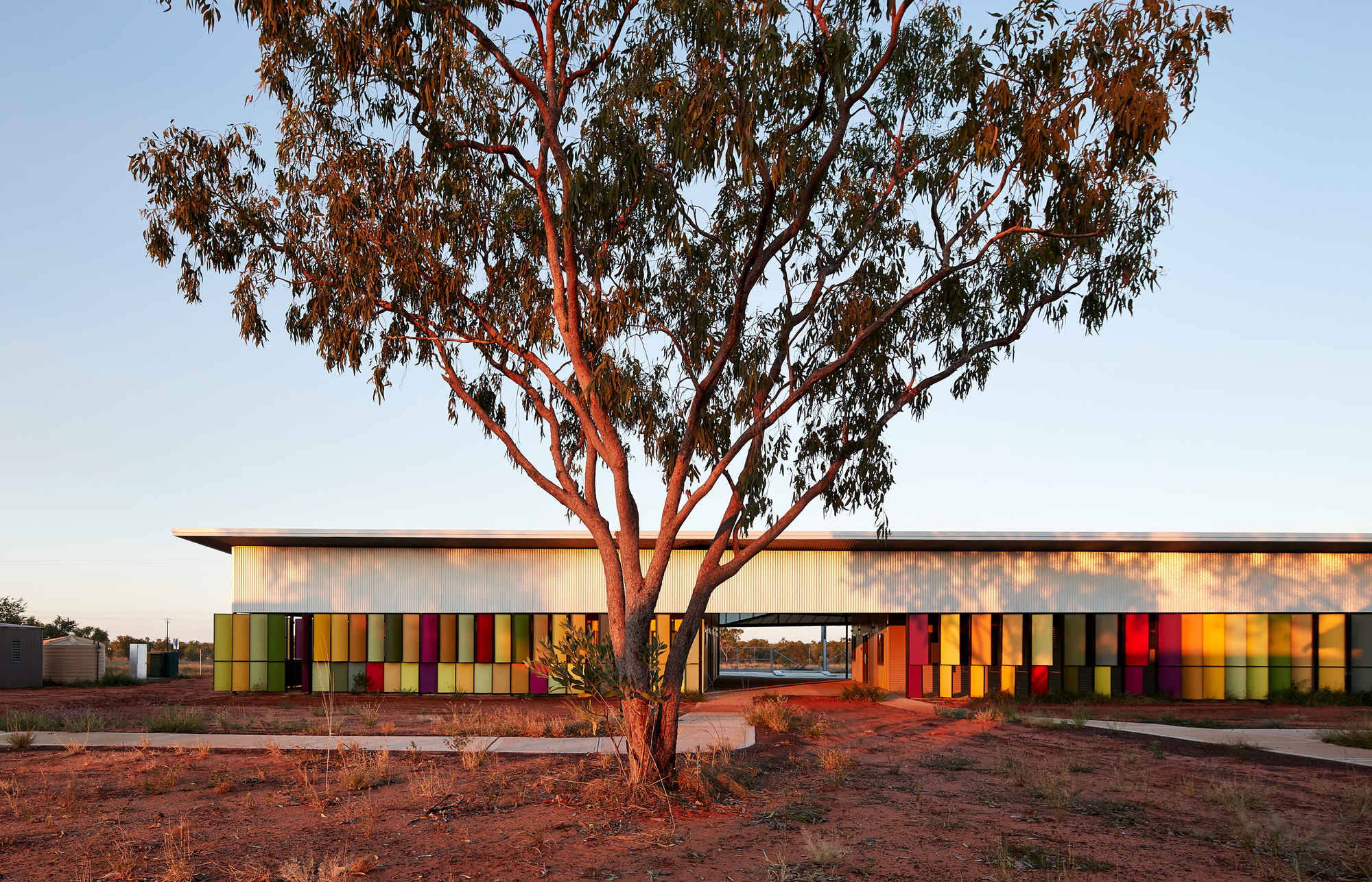 Gallery of Fitzroy Crossing Renal Hostel / iredale pedersen hook ...