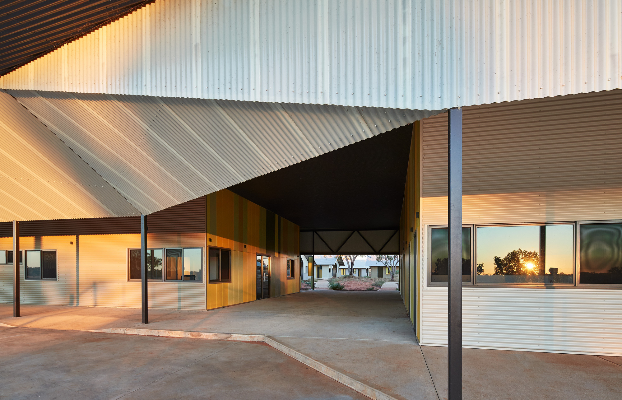 Gallery of Fitzroy Crossing Renal Hostel / iredale pedersen hook ...