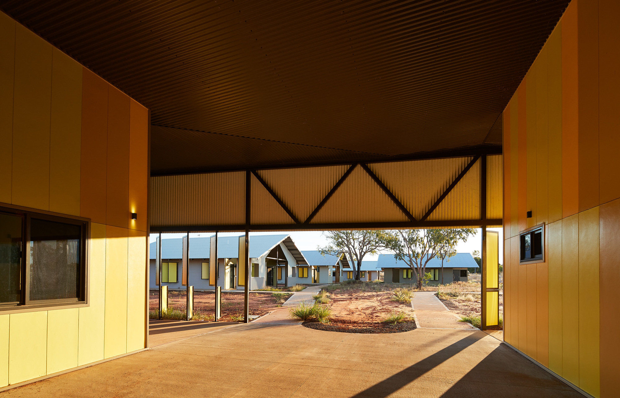 Gallery of Fitzroy Crossing Renal Hostel / iredale pedersen hook ...