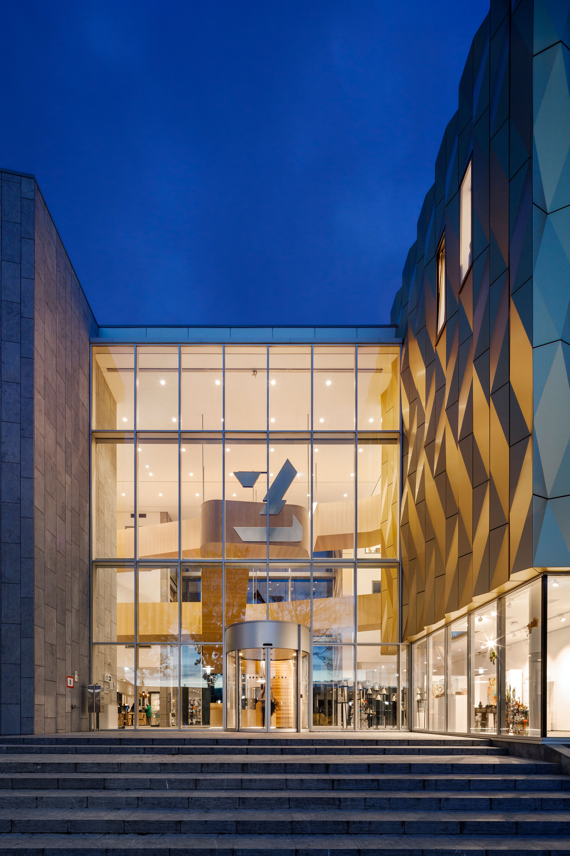 Gallery of Zinder Cultural Center / De Zwarte Hond - 13