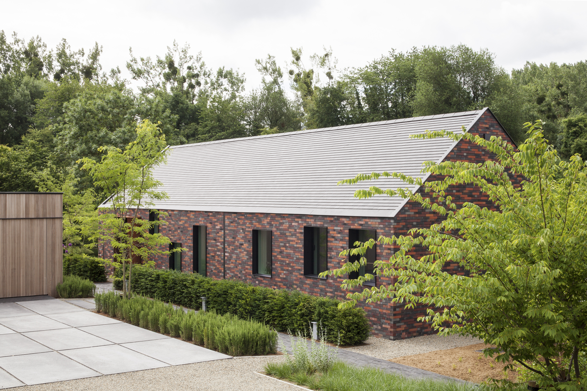 Gallery of H-Shaped House with Office / sam architects - 12