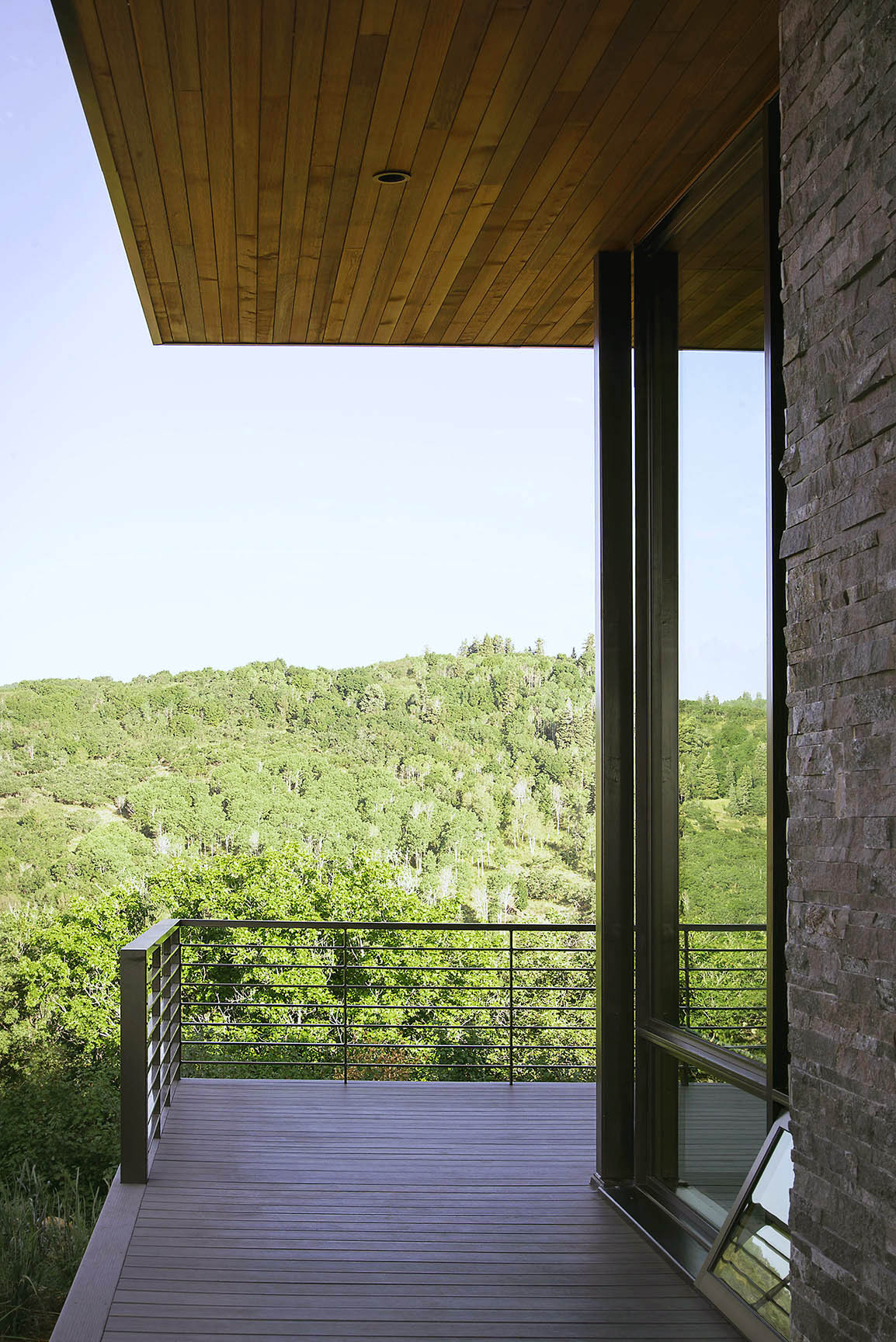 Gallery of Red Hawk House / Imbue Design - 22