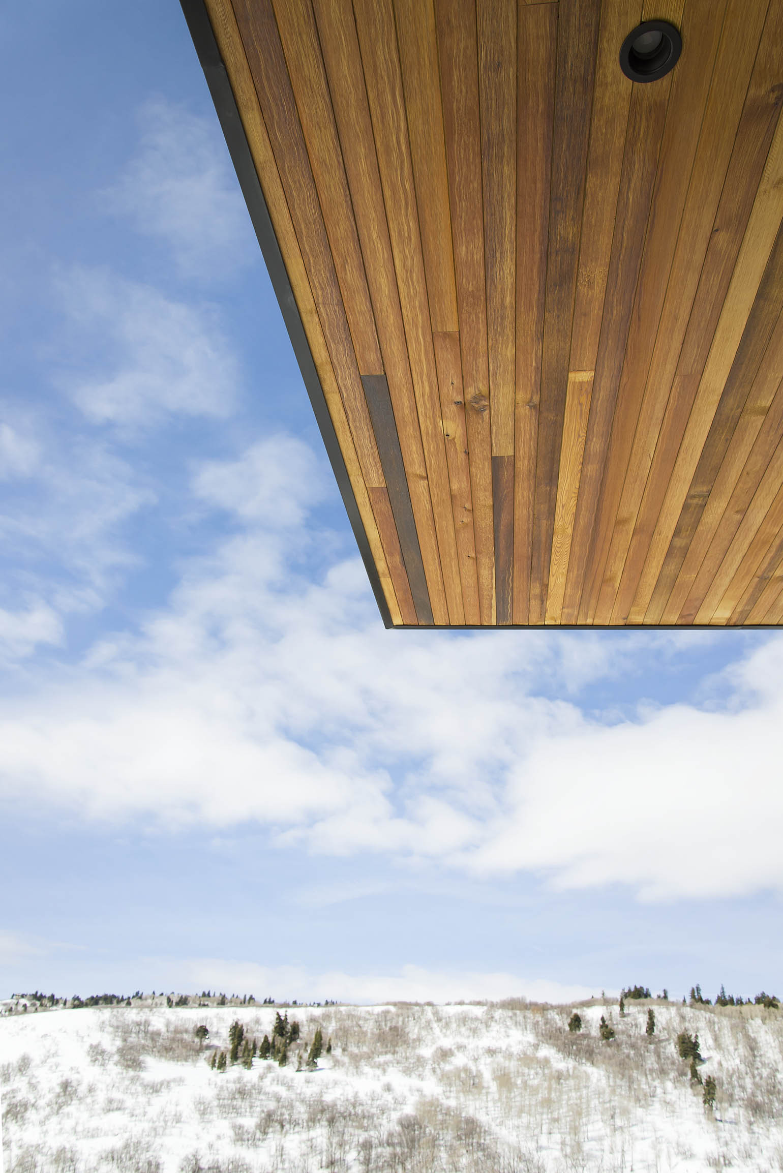 Gallery of Red Hawk House / Imbue Design - 35