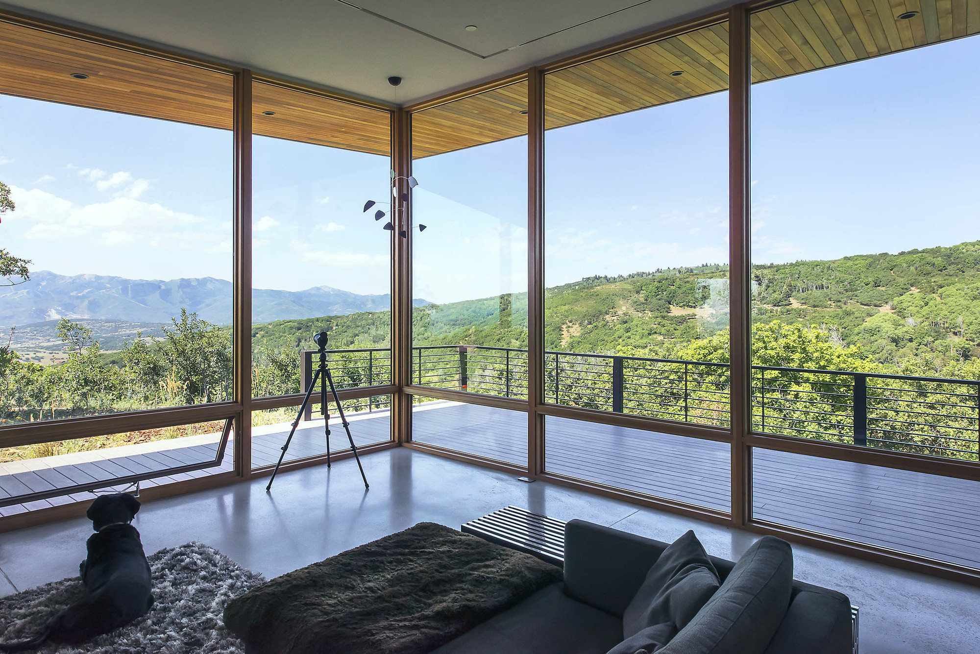 Gallery of Red Hawk House / Imbue Design - 4