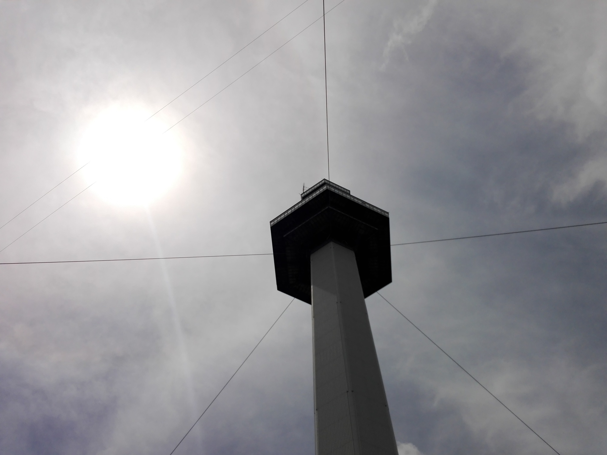 Galería de Torre Espacial: una perspectiva estructural en el sur de ...