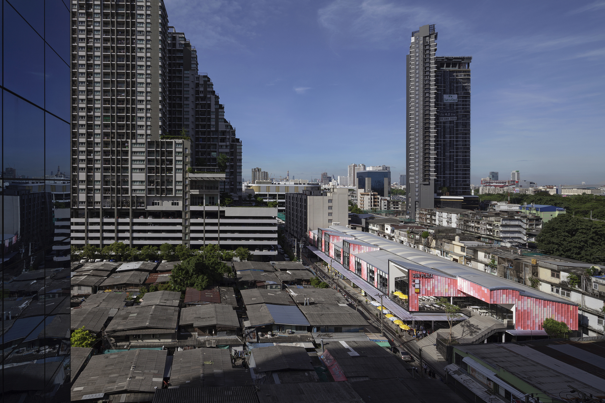 Gallery of Sun Plaza 2 / Poonsook Architects + Normalstudio - 19