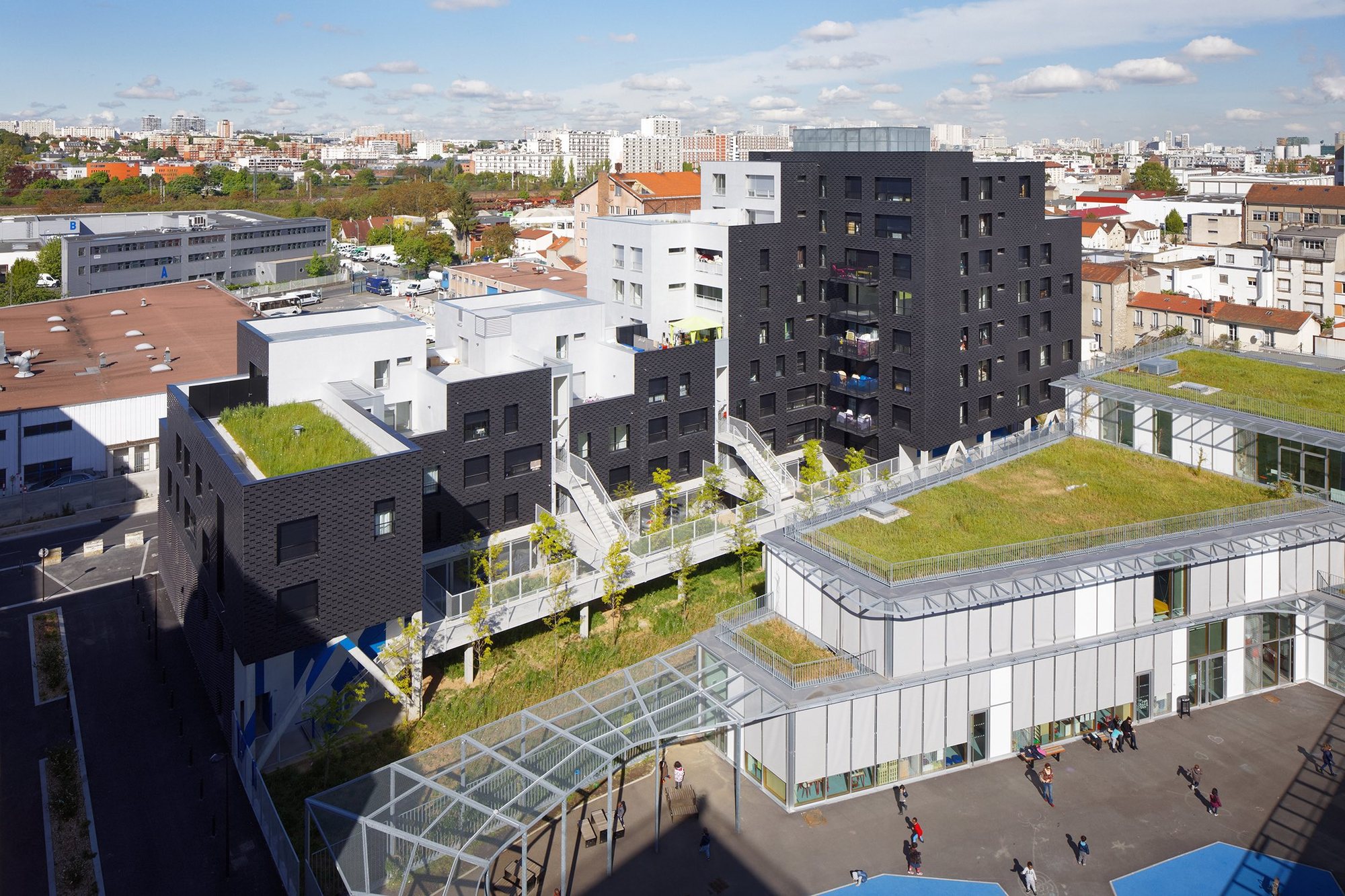 Gallery of Social Housing /Atelier du Pont - 2