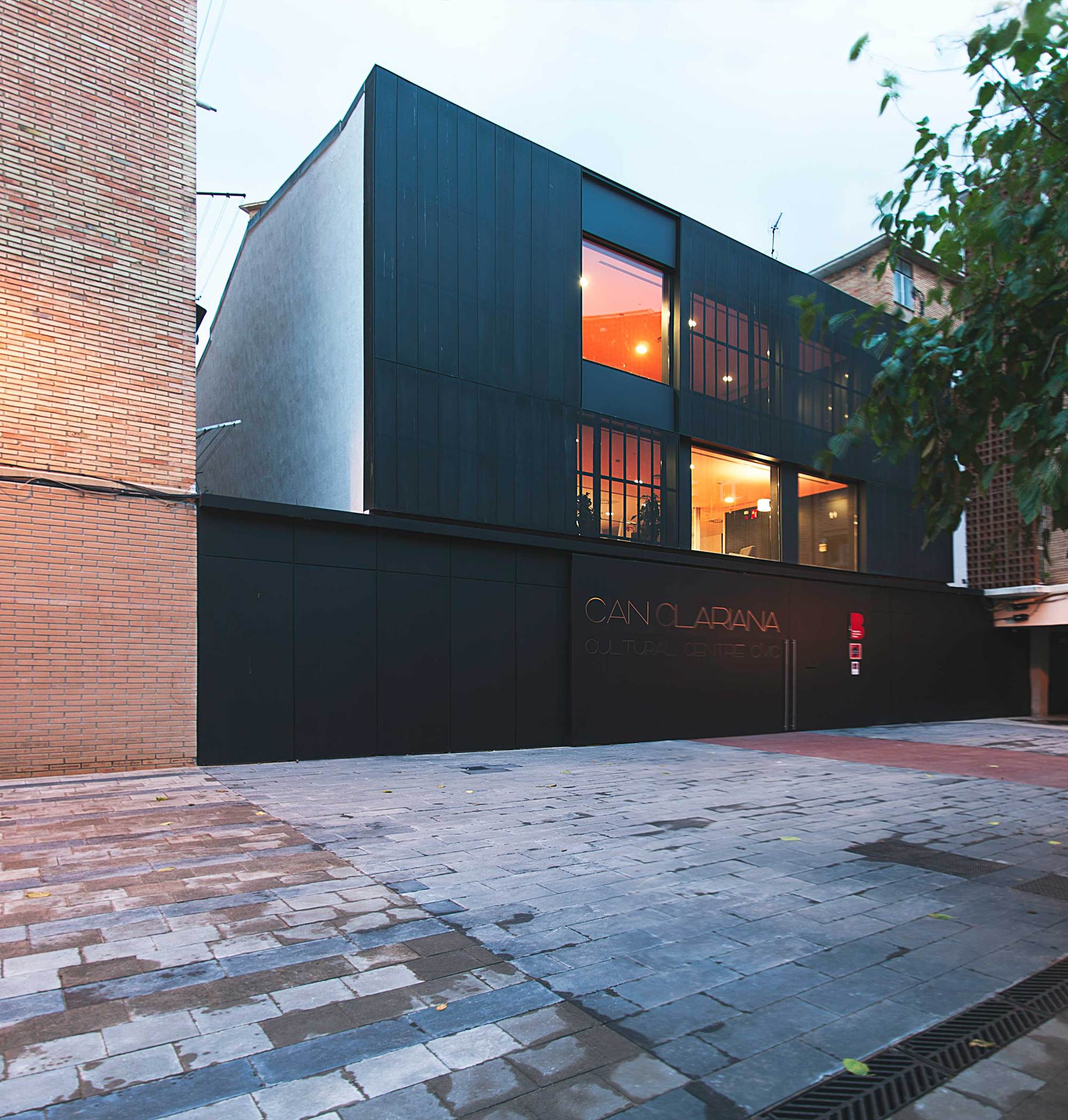 Galería de Centro Cívico Can Clariana Cultural / BCQ arquitectura - 7