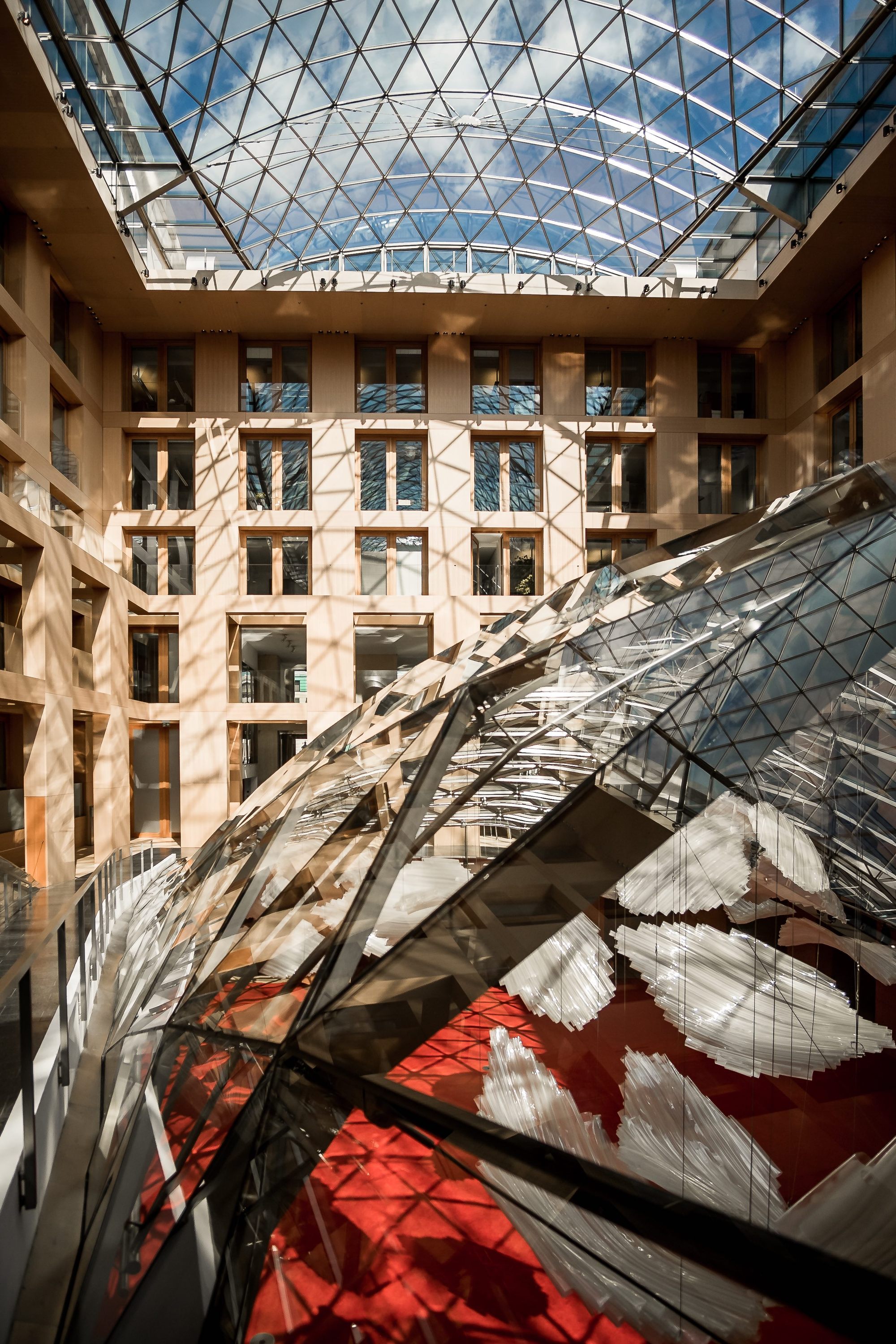 Galería de Edificio bancario DZ / Gehry Partners - 13