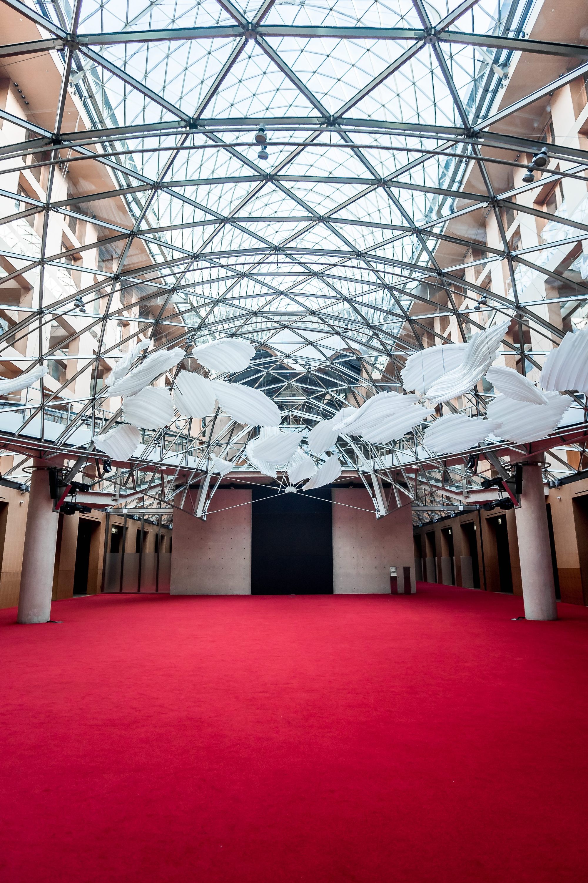 Gallery of DZ Bank Building / Gehry Partners - 16