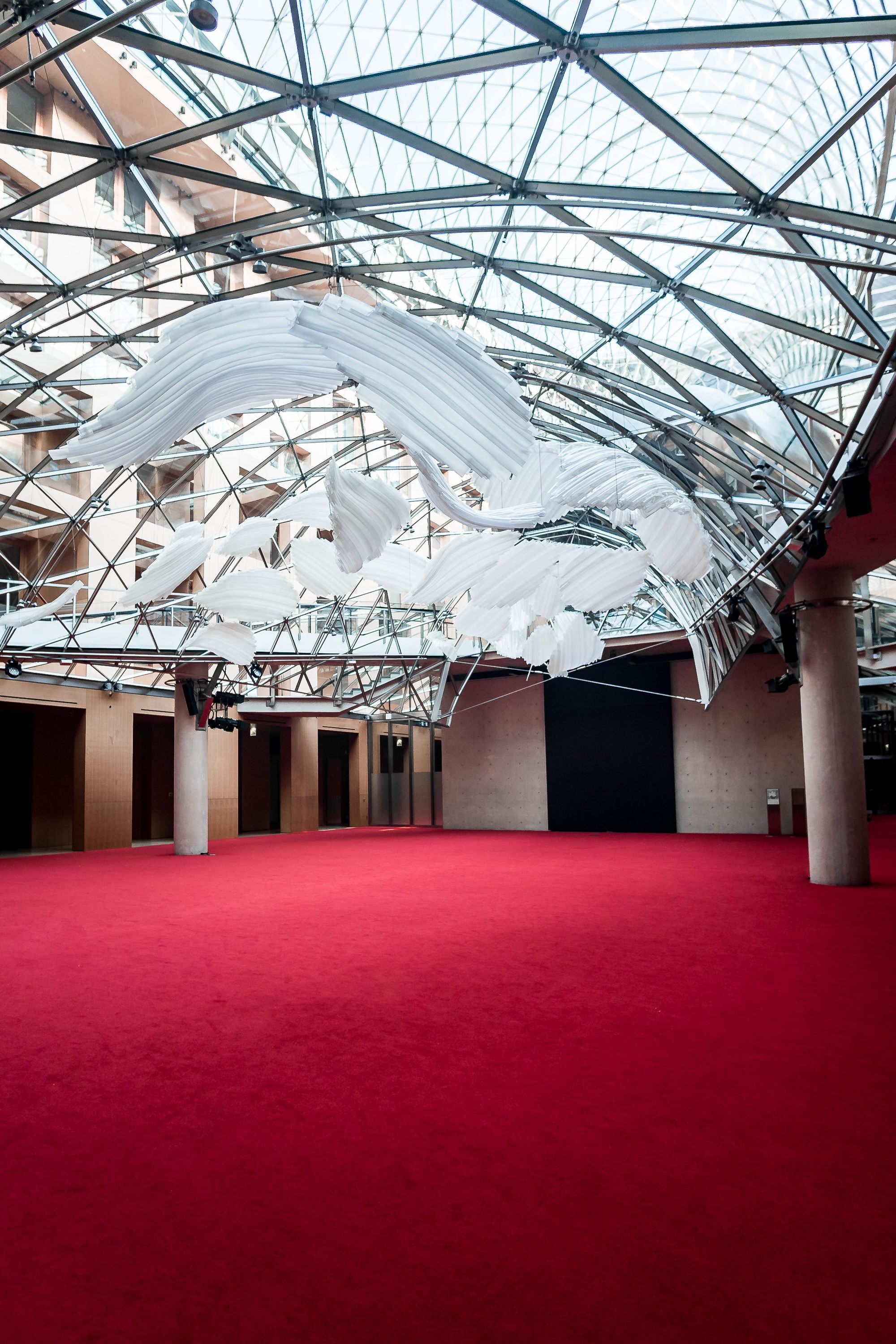 Gallery of DZ Bank Building / Gehry Partners - 17