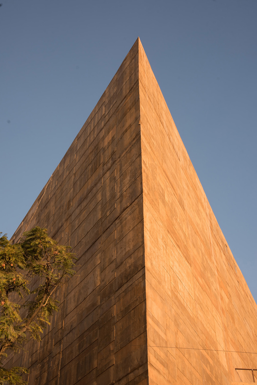 Galeria de Centro Cultural Teopanzolco / Isaac Broid + PRODUCTORA - 12