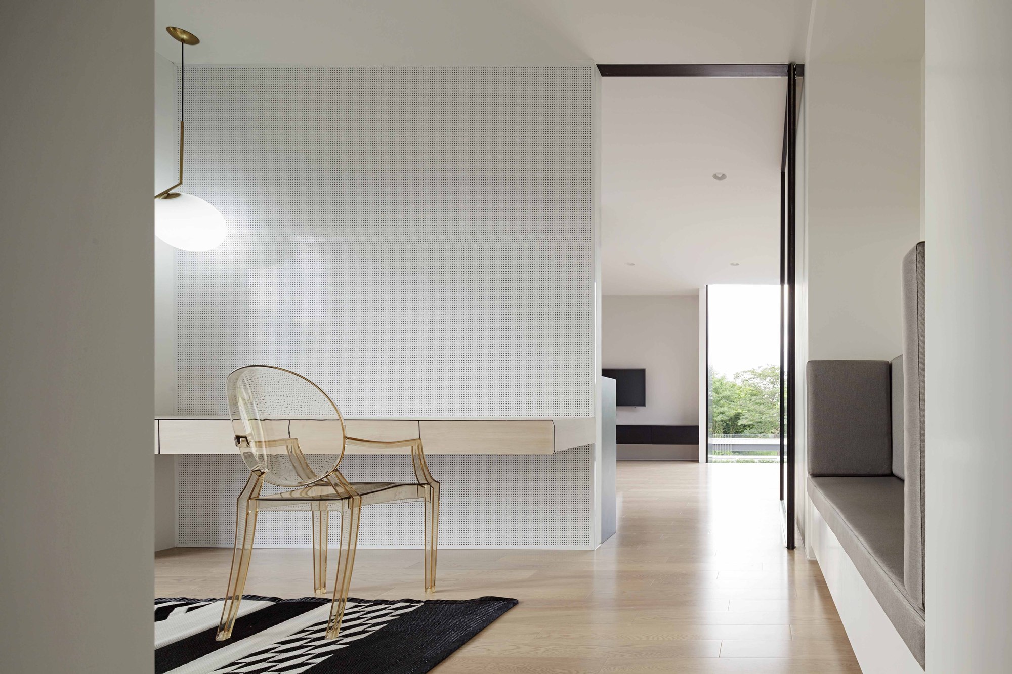 Gallery of Aluminium House / Ayutt and Associates Design - 9