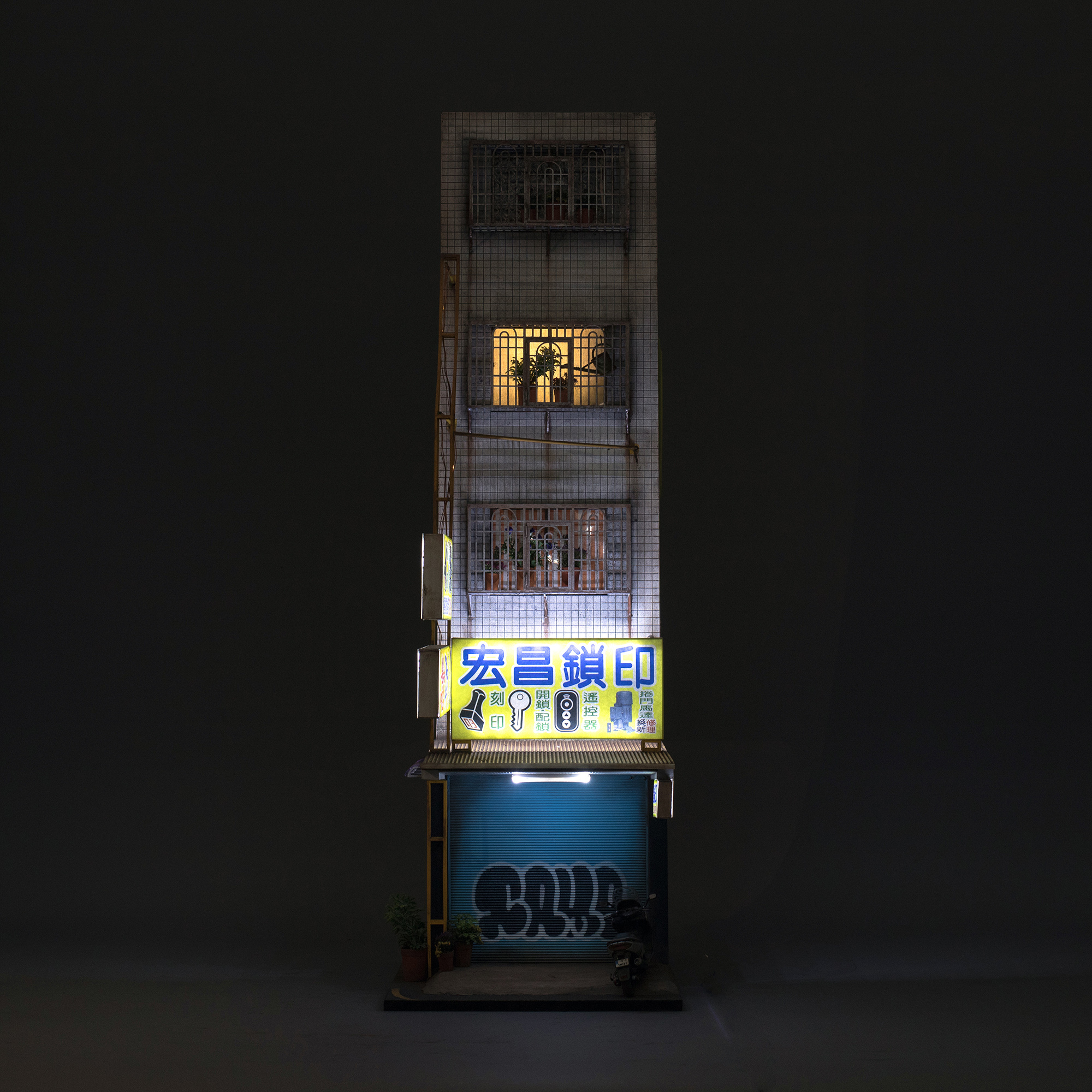 Gallery of Hyper-Realistic Buildings That Can Fit on Your Desk - 3