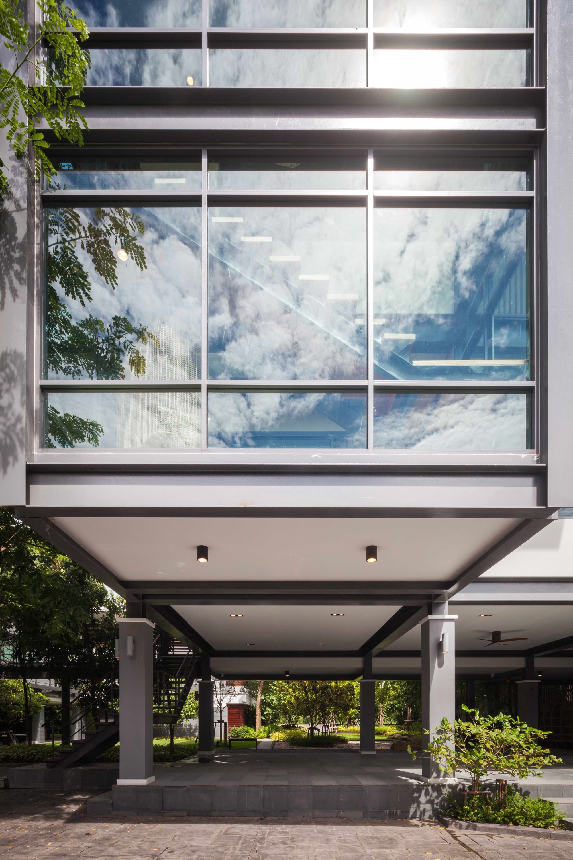 Gallery of SALA Zen / Volume Matrix studio - 26