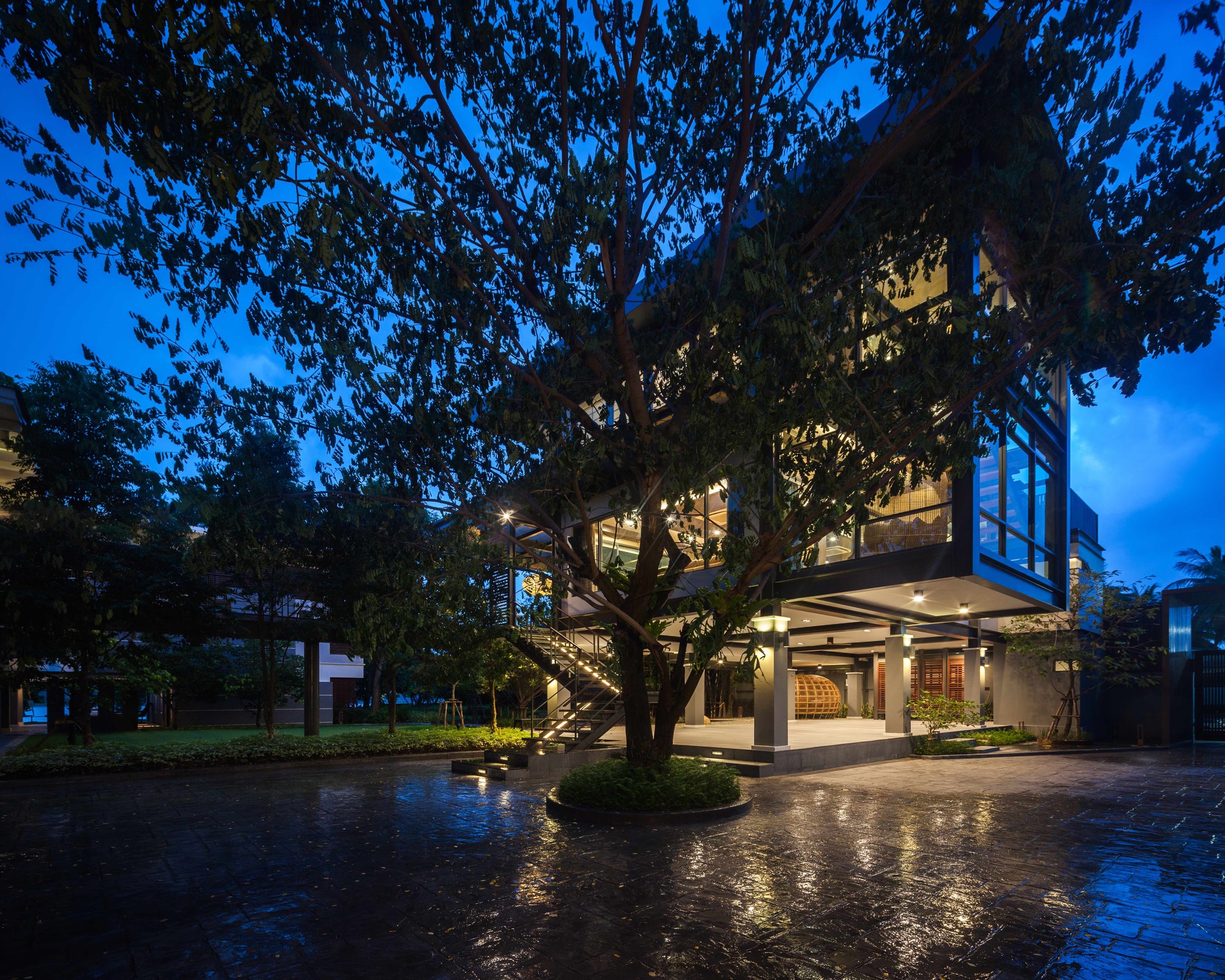 Gallery of SALA Zen / Volume Matrix studio - 11