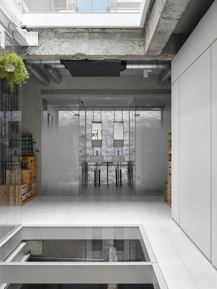 Gallery of House W / KC Design Studio - 19