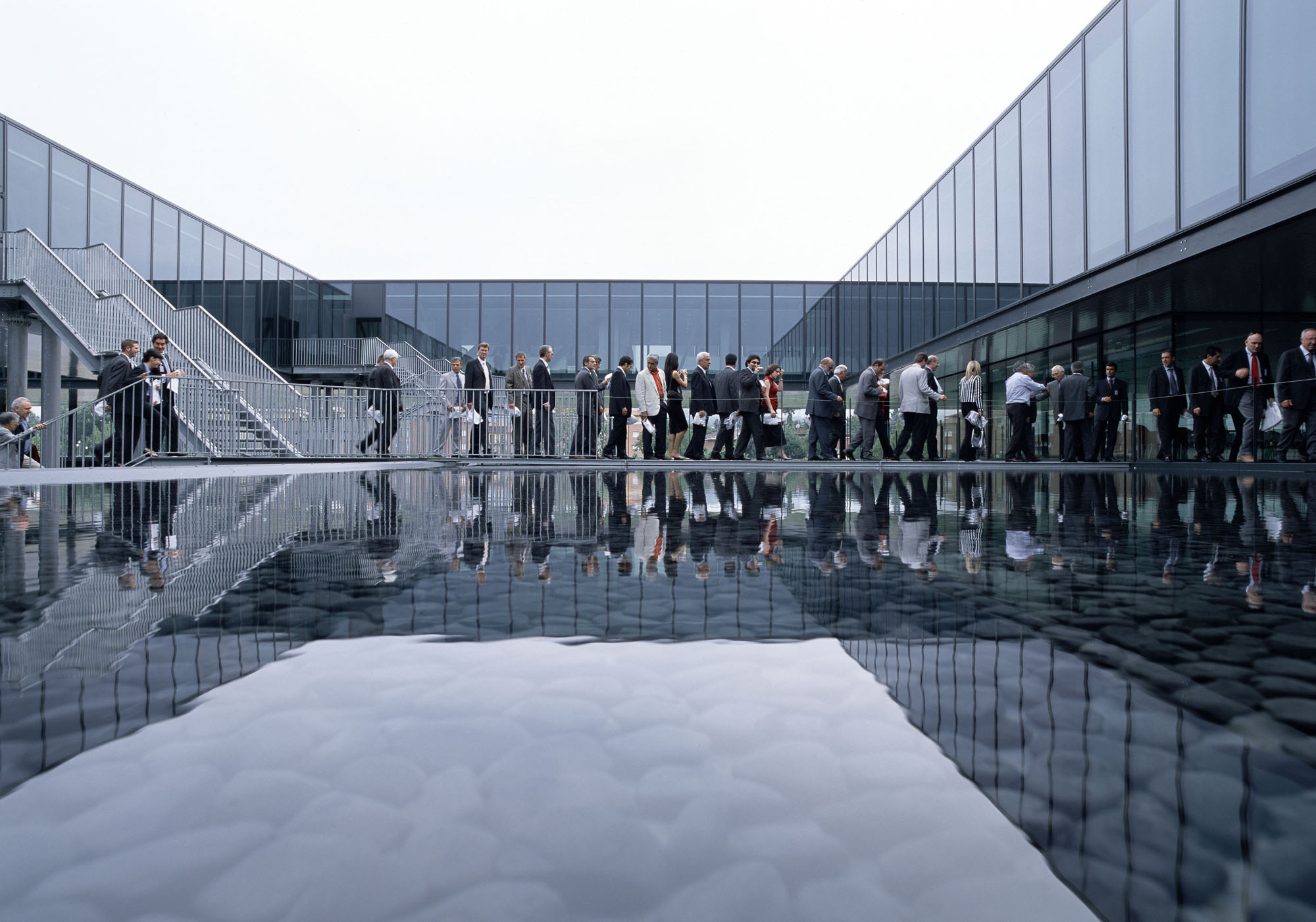 Gallery of 10 Images of Architecture Reflected in Water - 6