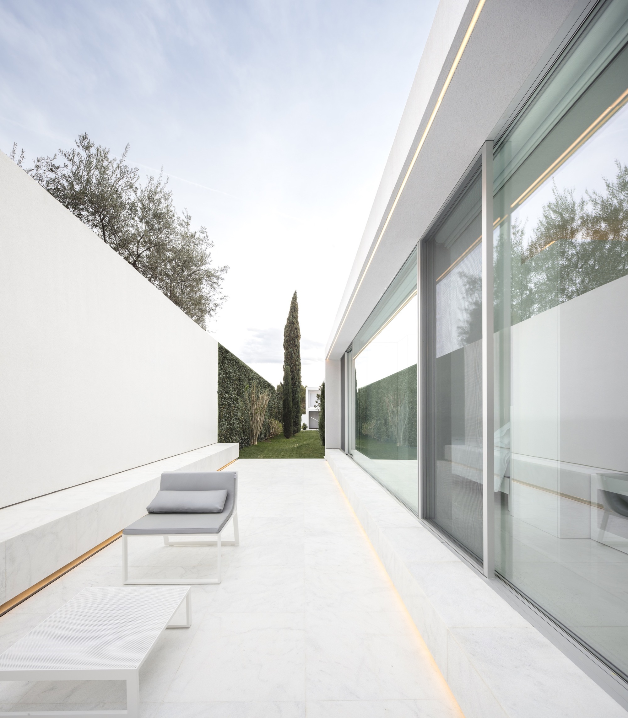 Gallery of Guests Pavilion / Fran Silvestre Arquitectos - 24