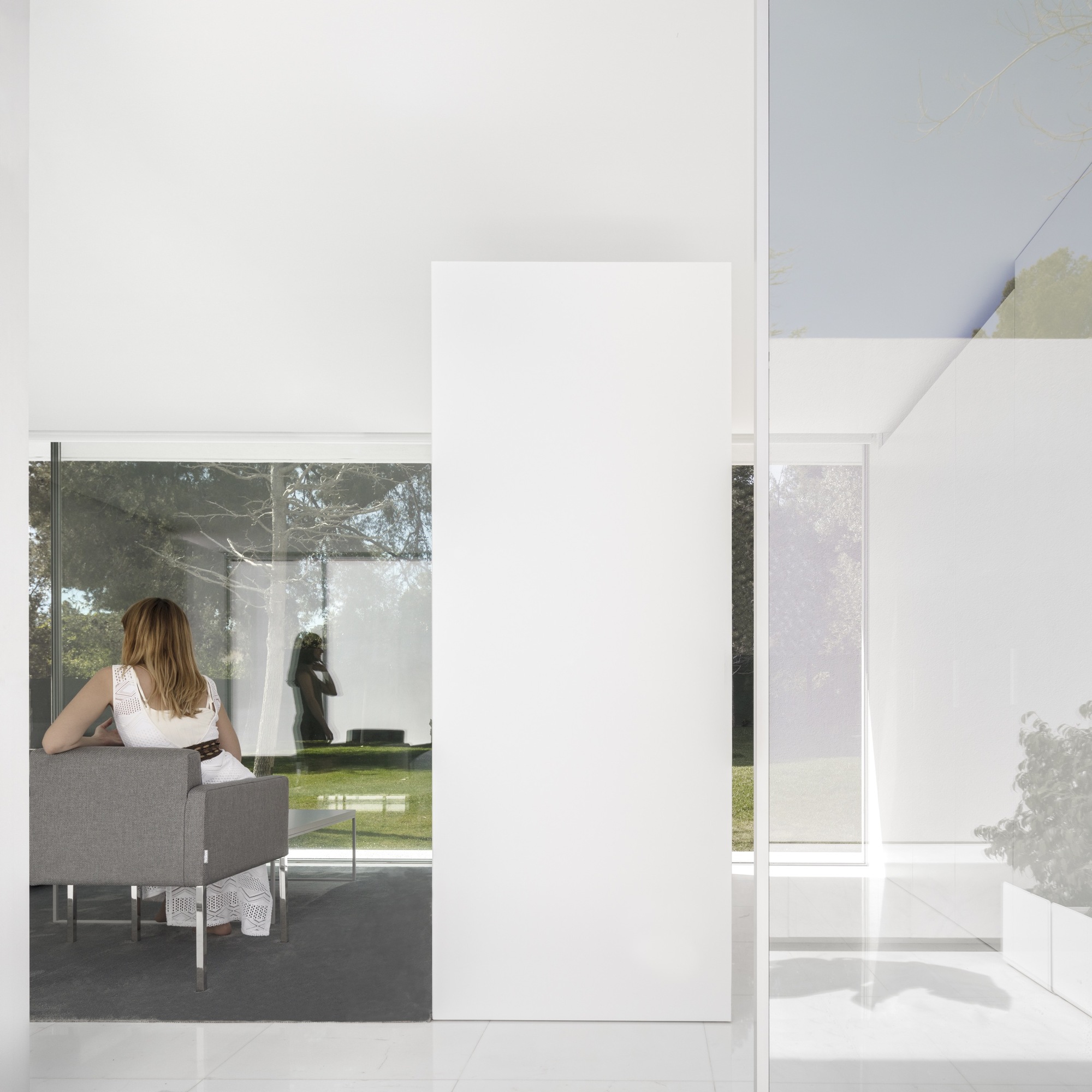 Gallery of Guests Pavilion / Fran Silvestre Arquitectos - 14