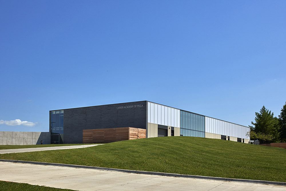 Gallery of Career Academy of Pella / Neumann Monson Architects - 2