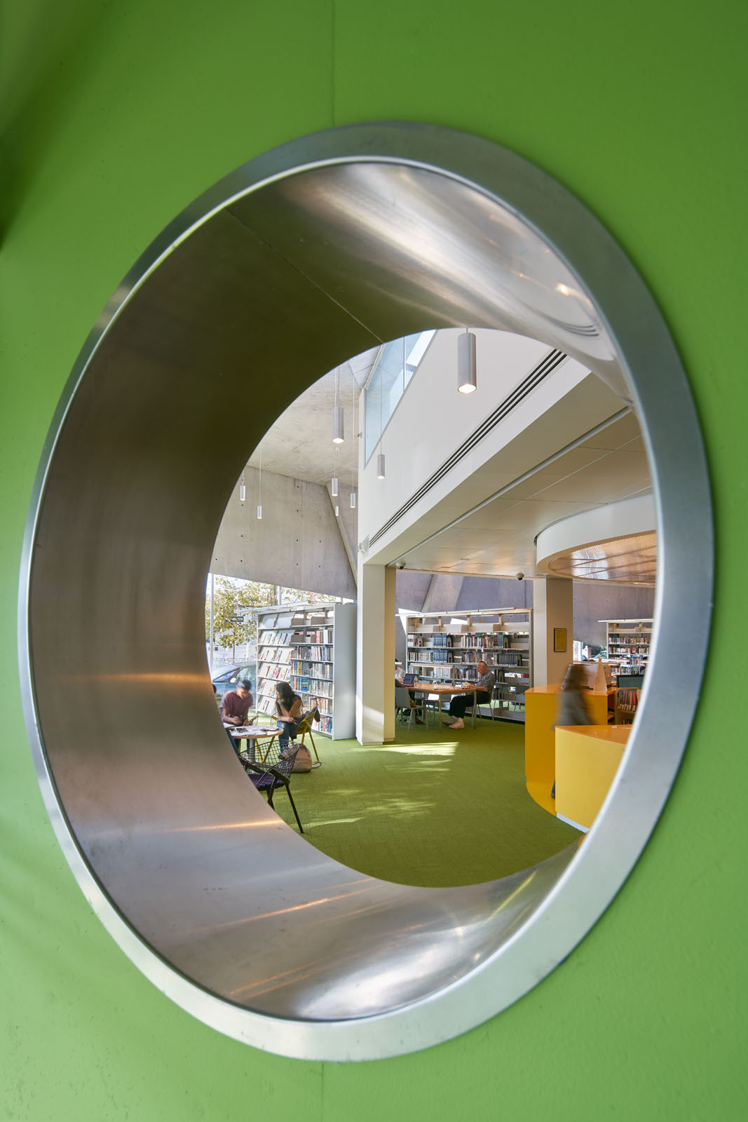 Galería de Biblioteca Kew Gardens Hills / WORKac - 17