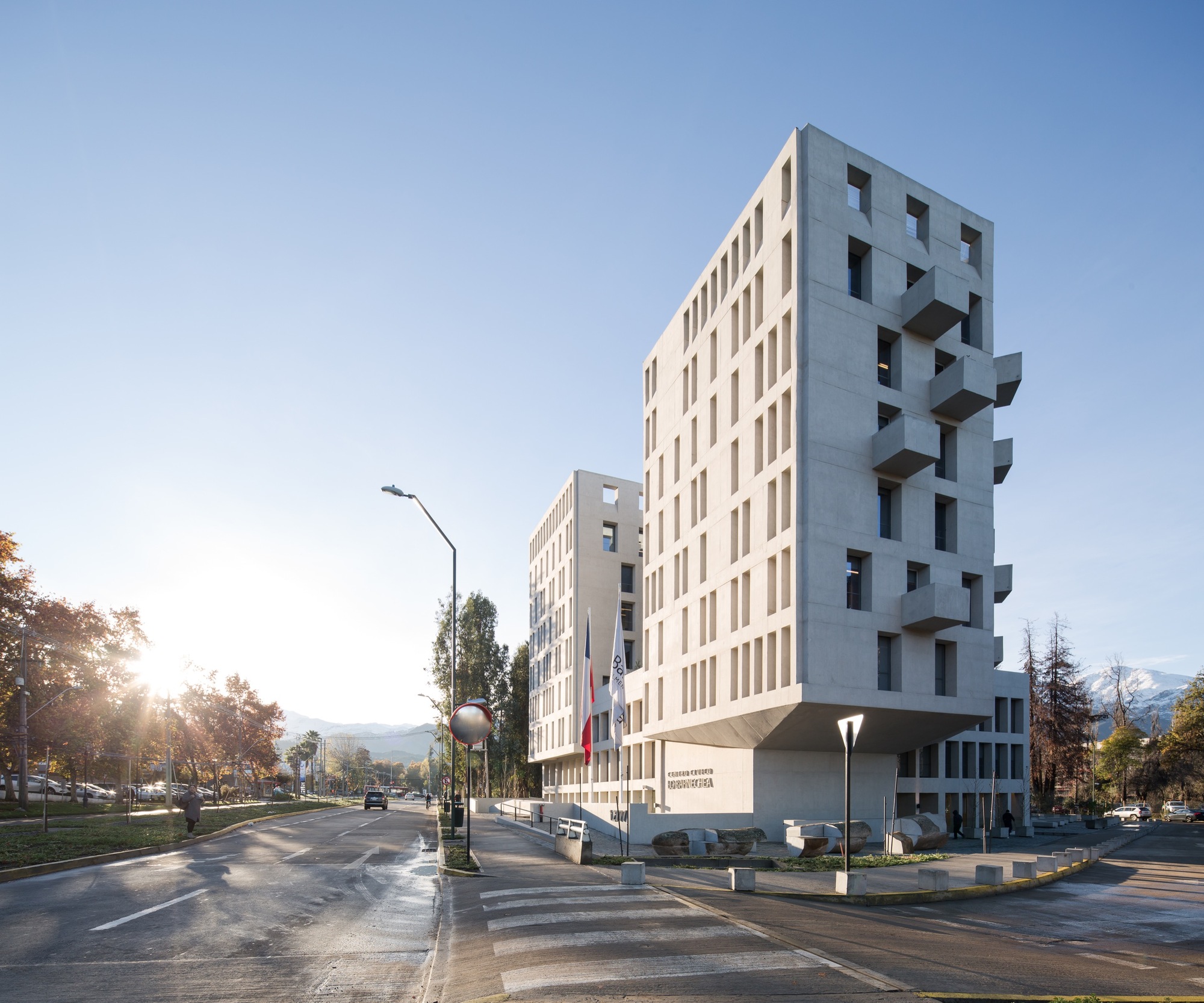 Gallery of Municipalidad Lo Barnechea / Gonzalo Mardones V Arquitectos - 10