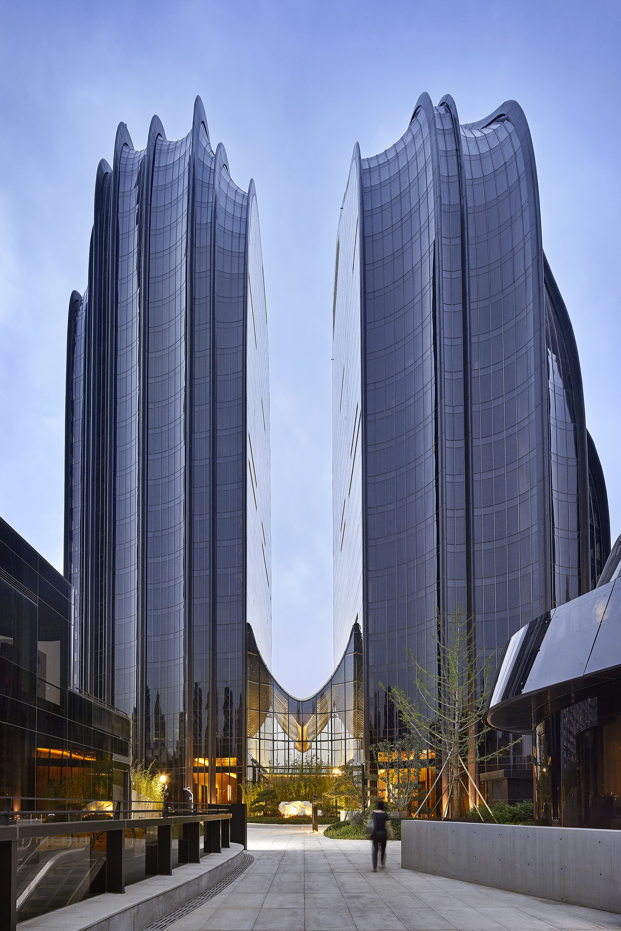 Gallery of Chaoyang Park Plaza / MAD Architects - 9