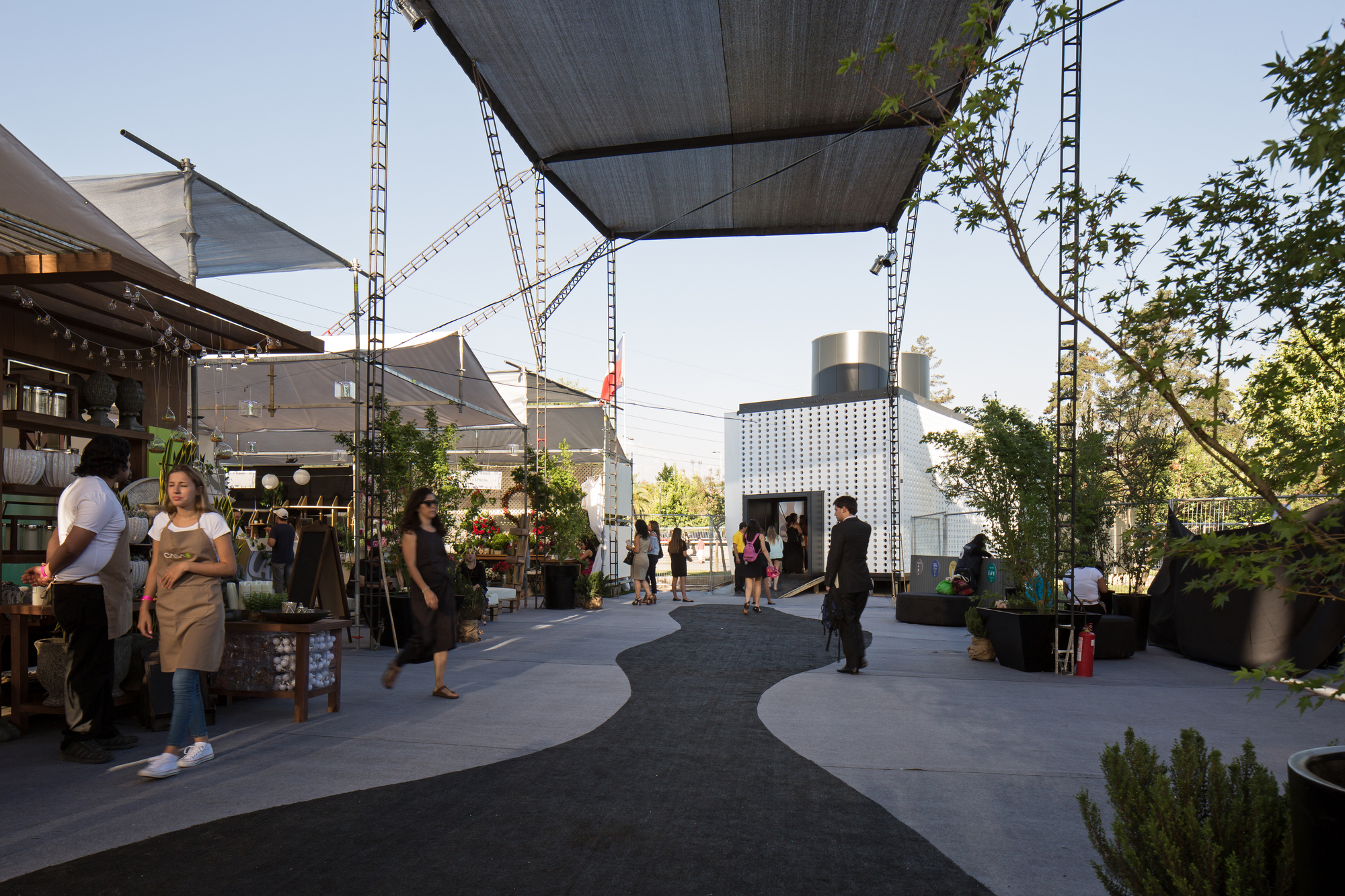 Gallery of Unforgettable Prefab Pavilion Plays with Light and Wind - 6