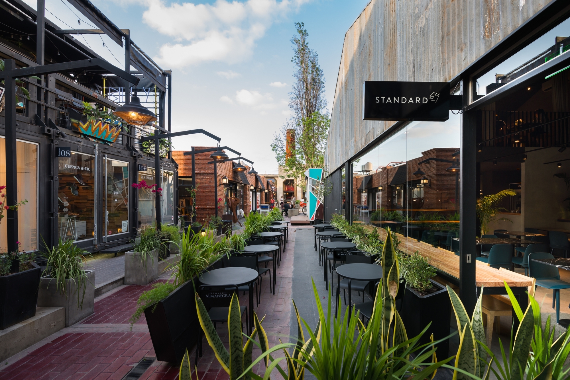 Galería de STANDARD 69 / CAPÓ estudio - 2