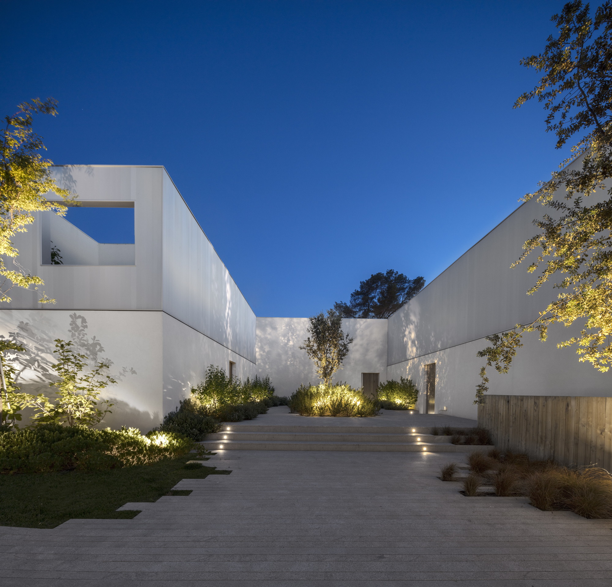 Galeria de Caledonian Somosaguas / studio mk27 - 20