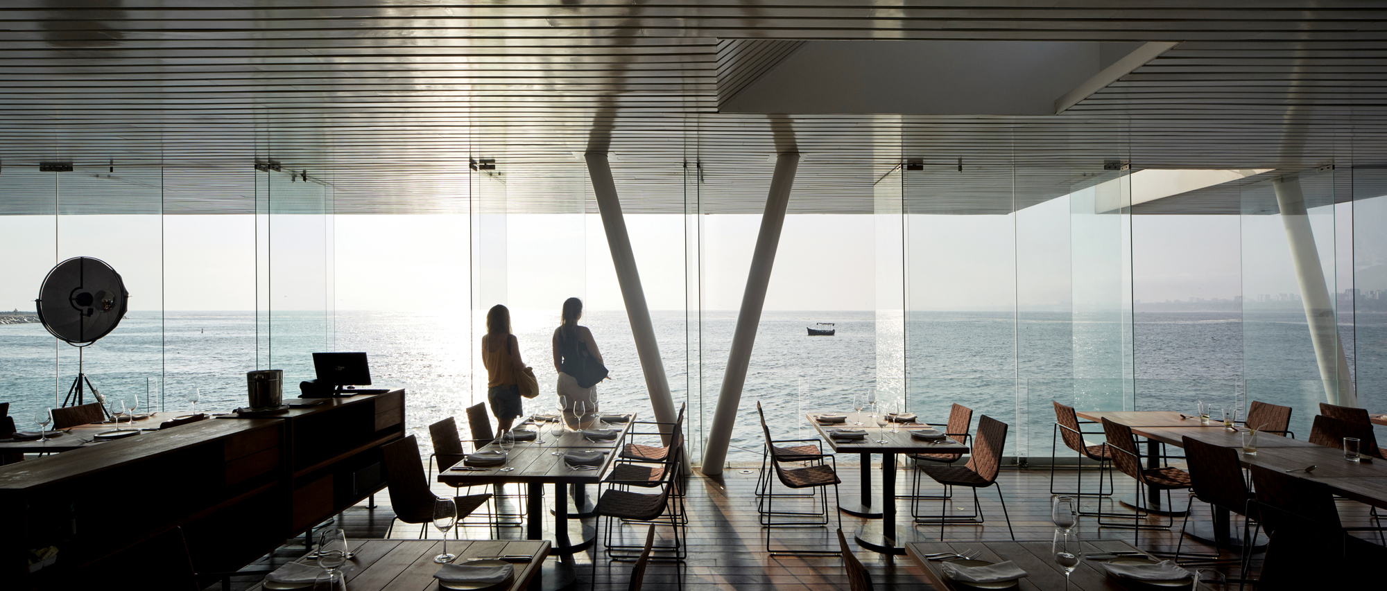 Gallery of Amar de Lima Restaurant / BARCLAY&CROUSSE Architecture - 5