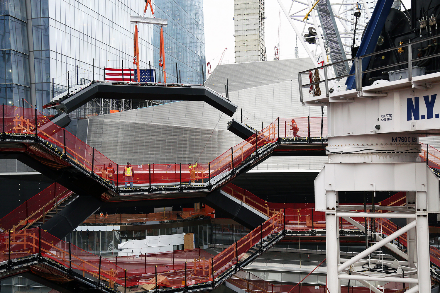 Galeria de Projeto 'Vessel' de Heatherwick Studio toma forma em Nova ...