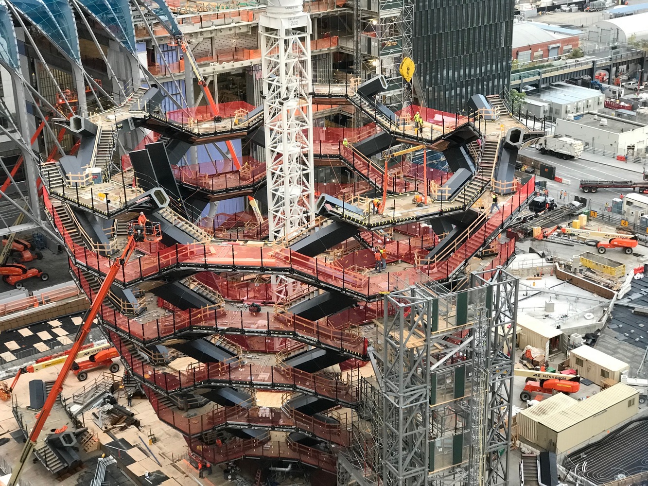 Gallery of Heatherwick's Copper 'Vessel' Tops Out at New York's Hudson ...
