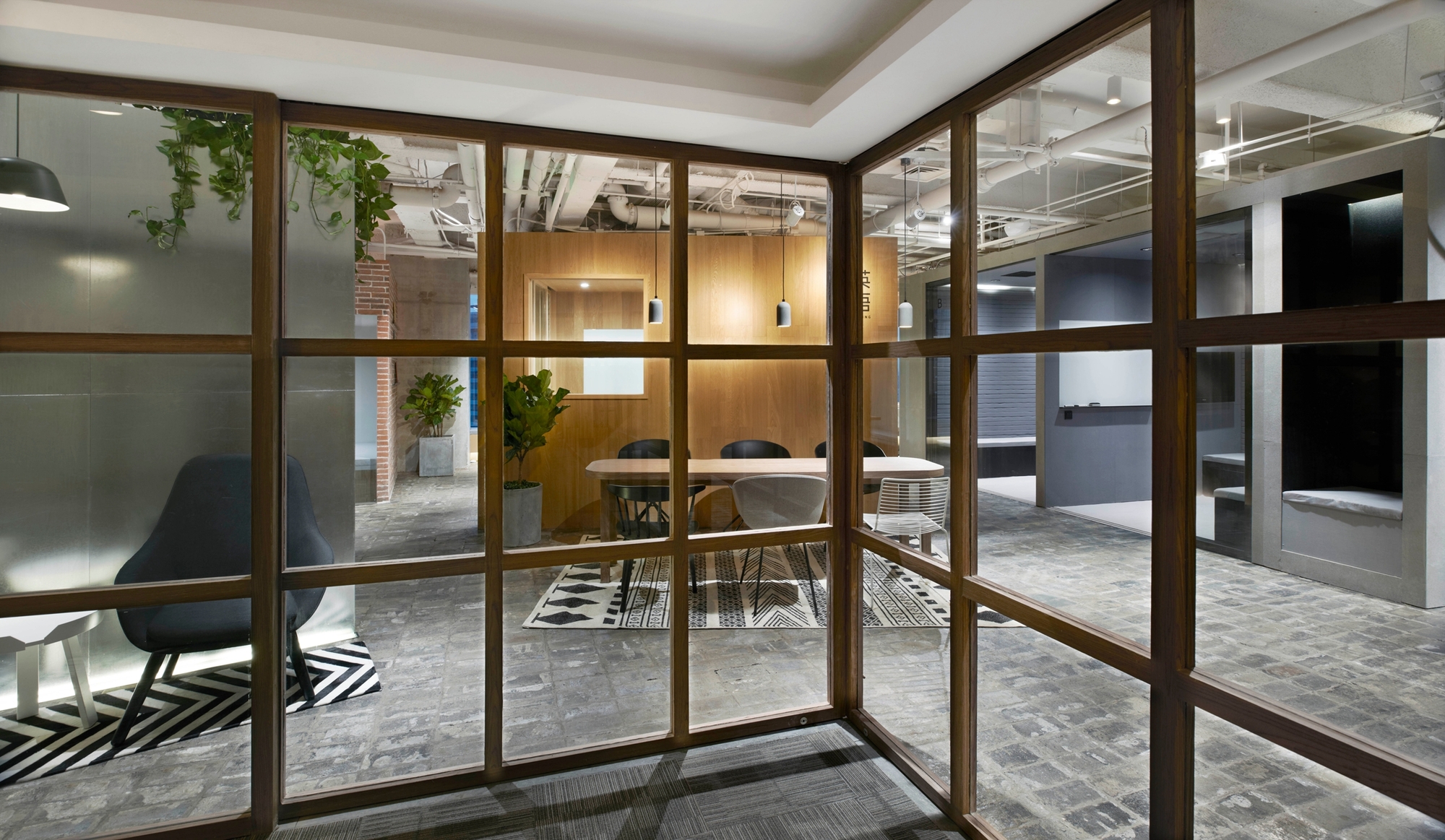 Gallery of Elite English Training School / B.L.U.E. Architecture Studio ...