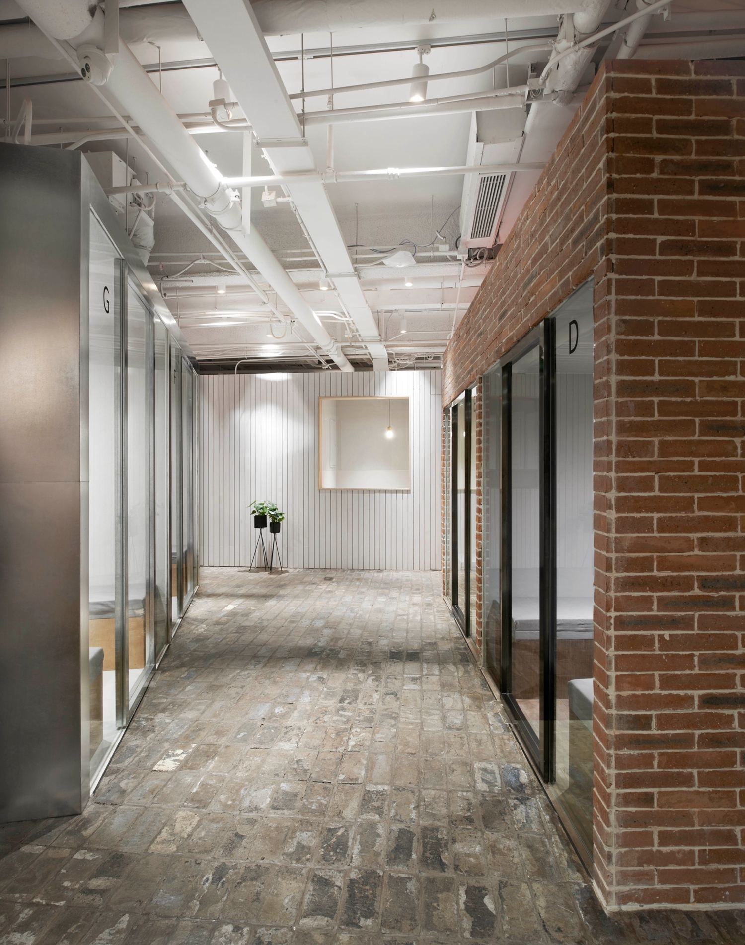 Gallery of Elite English Training School / B.L.U.E. Architecture Studio ...