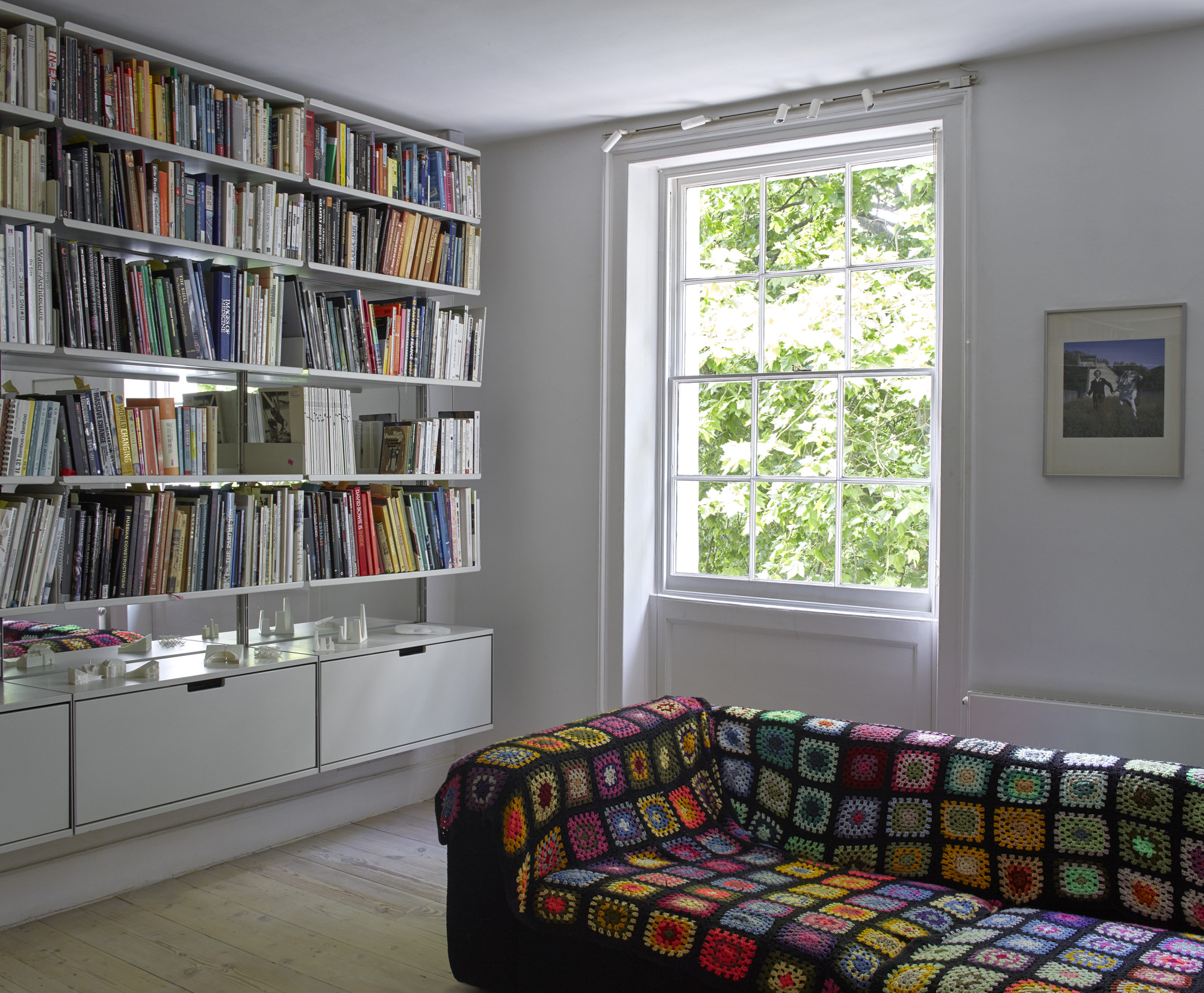 Gallery of Sun Rain Room / Tonkin Liu - 33