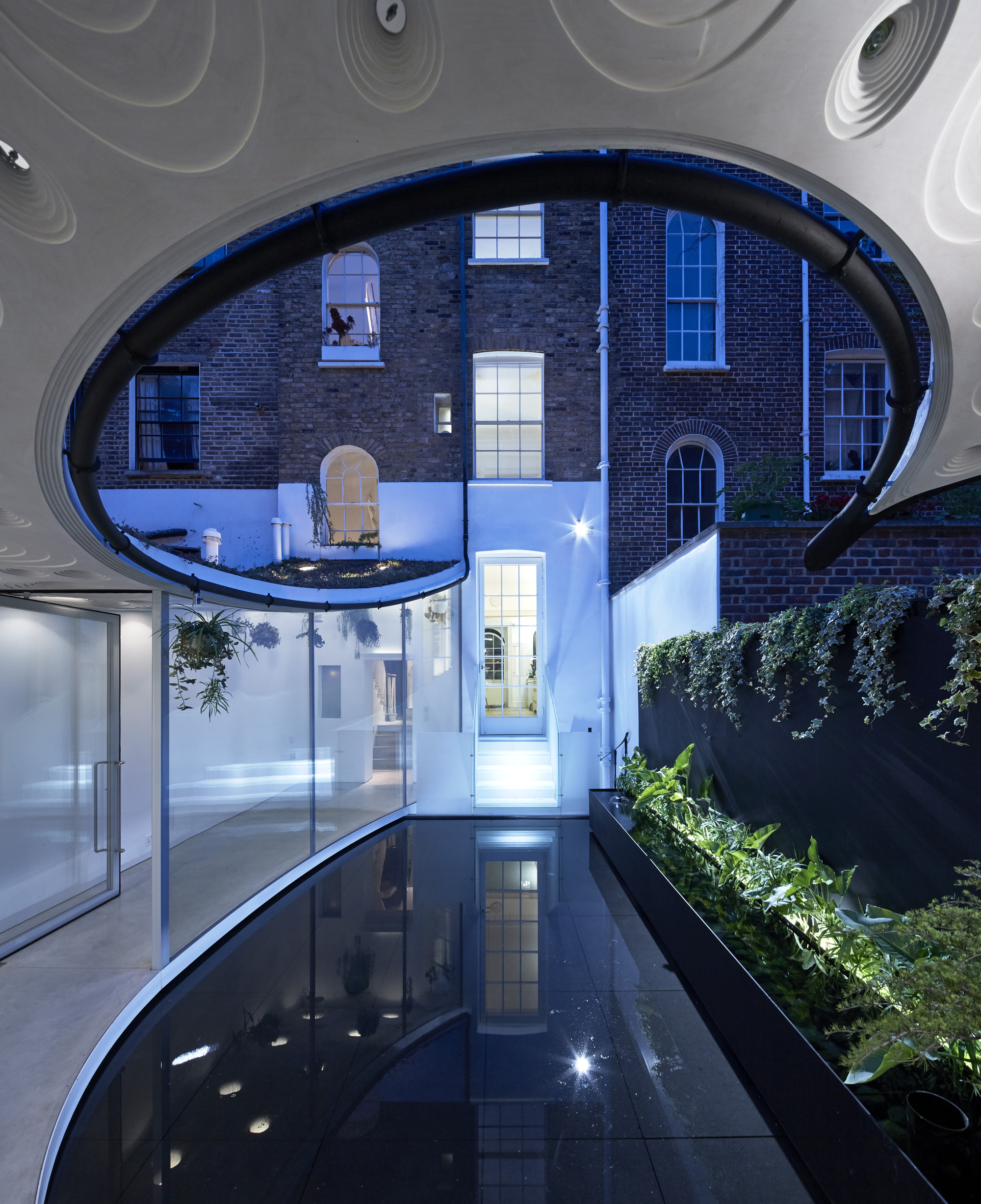 Gallery of Sun Rain Room / Tonkin Liu - 15