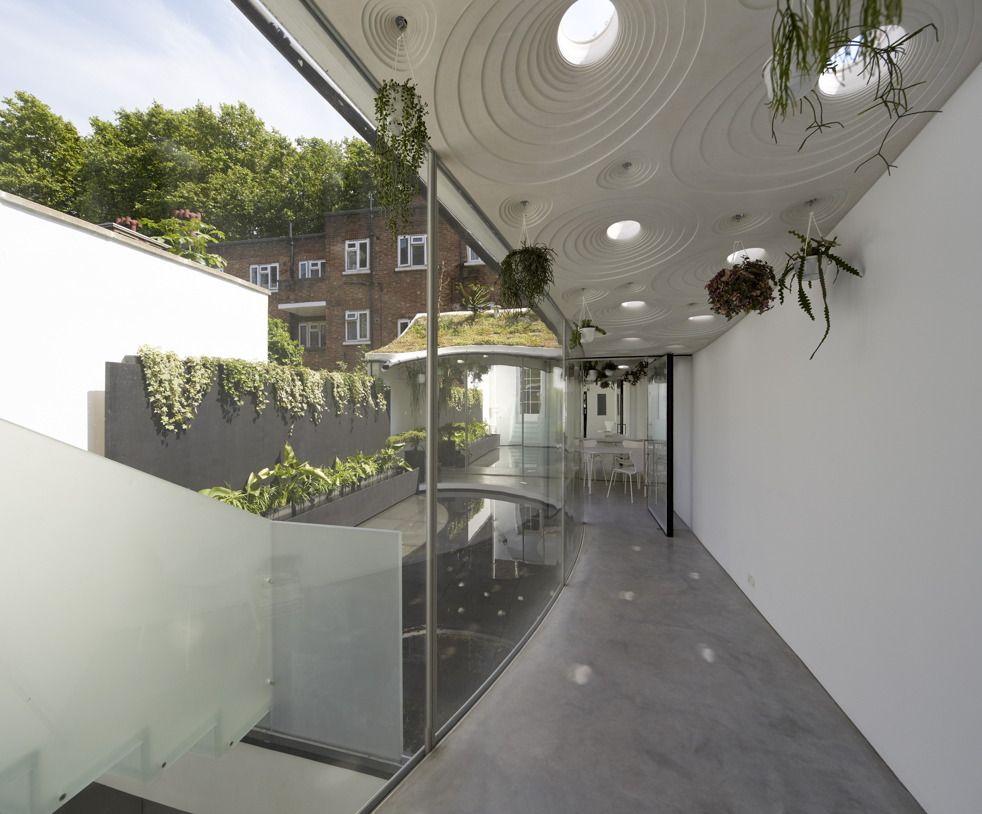 Gallery of Sun Rain Room / Tonkin Liu - 28