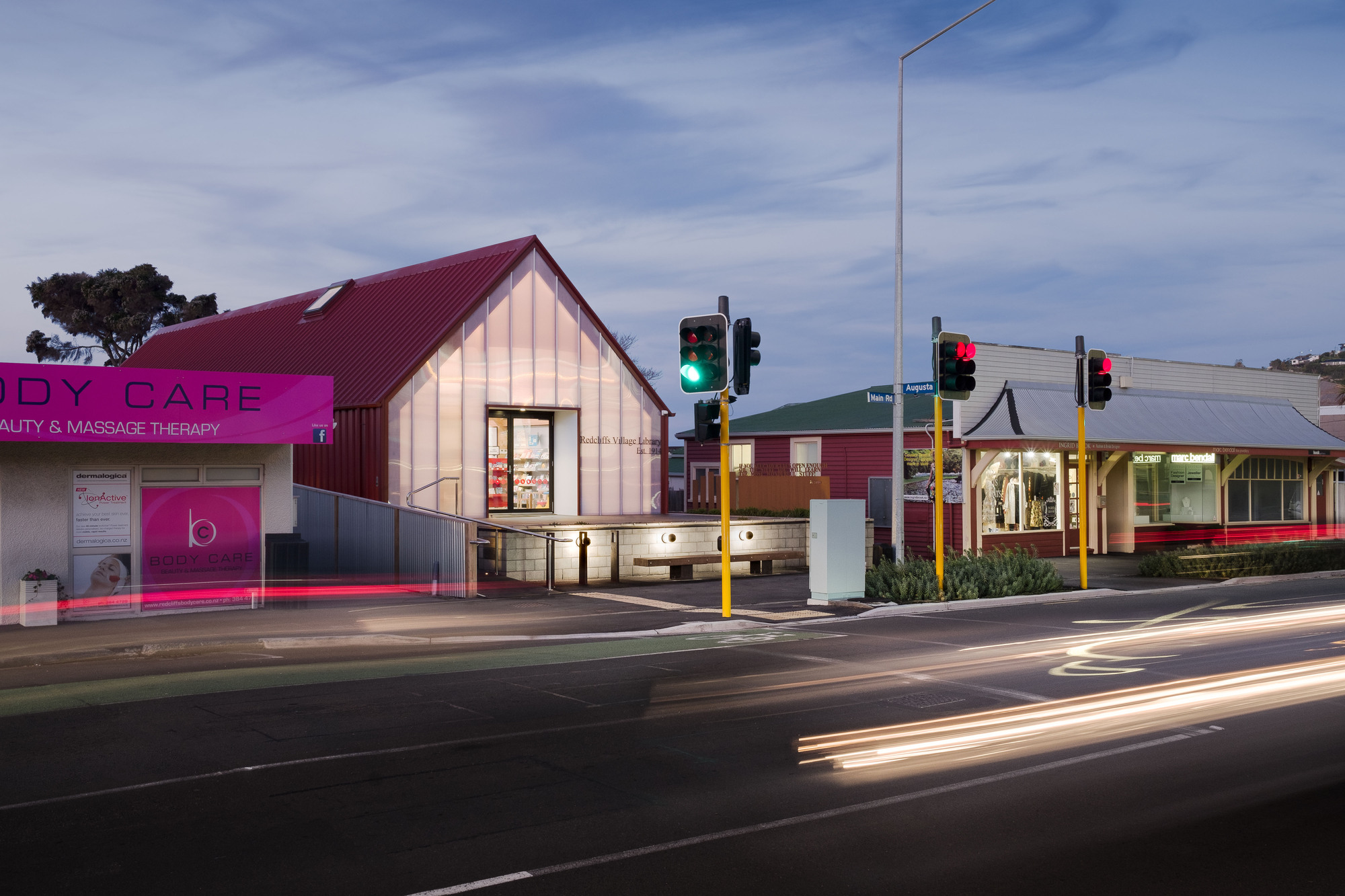 Gallery of Redcliffs Village Library / Young Architects - 1