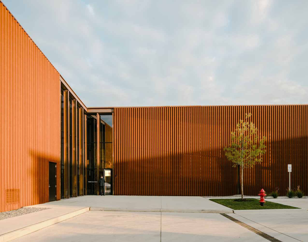 Gallery of Trumpf Smart Factory Chicago / Barkow Leibinger - 31