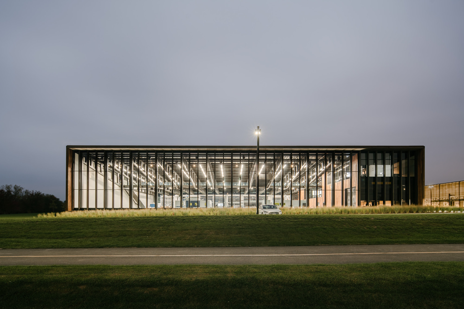 Gallery of Trumpf Smart Factory Chicago / Barkow Leibinger - 39