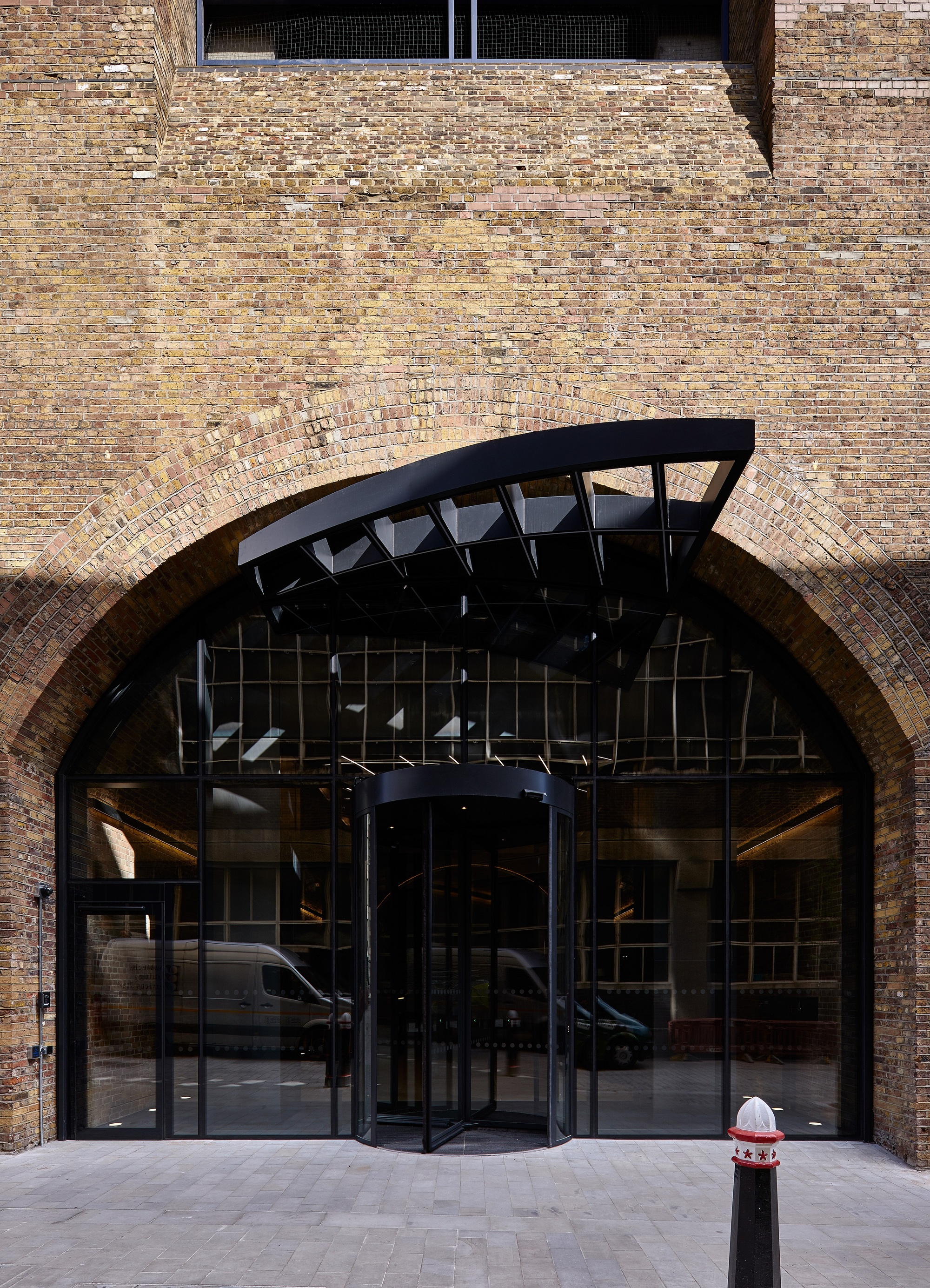 Gallery of The River Building / Stiff + Trevillion - 16