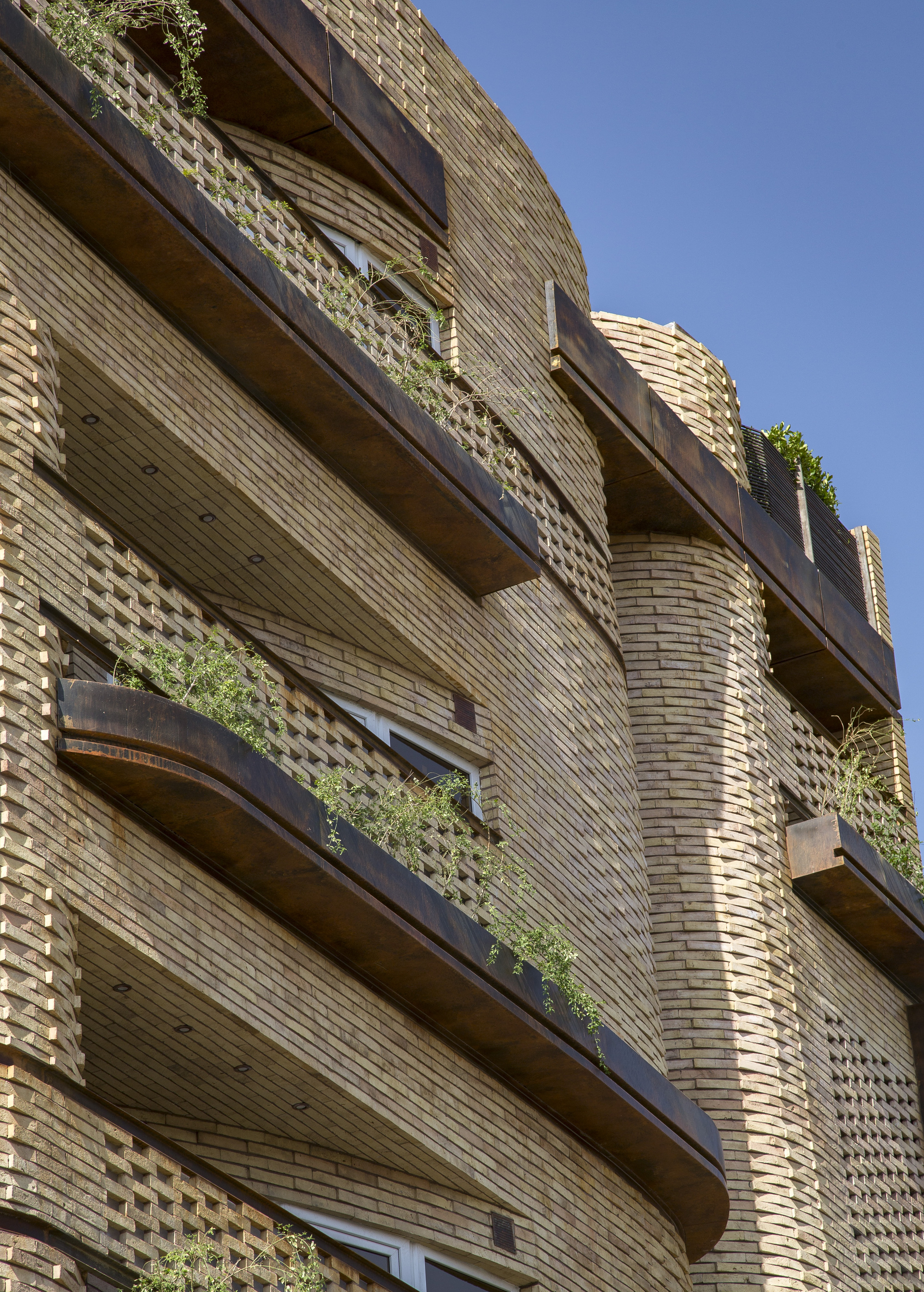 Gallery of Safari Residential Apartment / Ashari Architects - 7