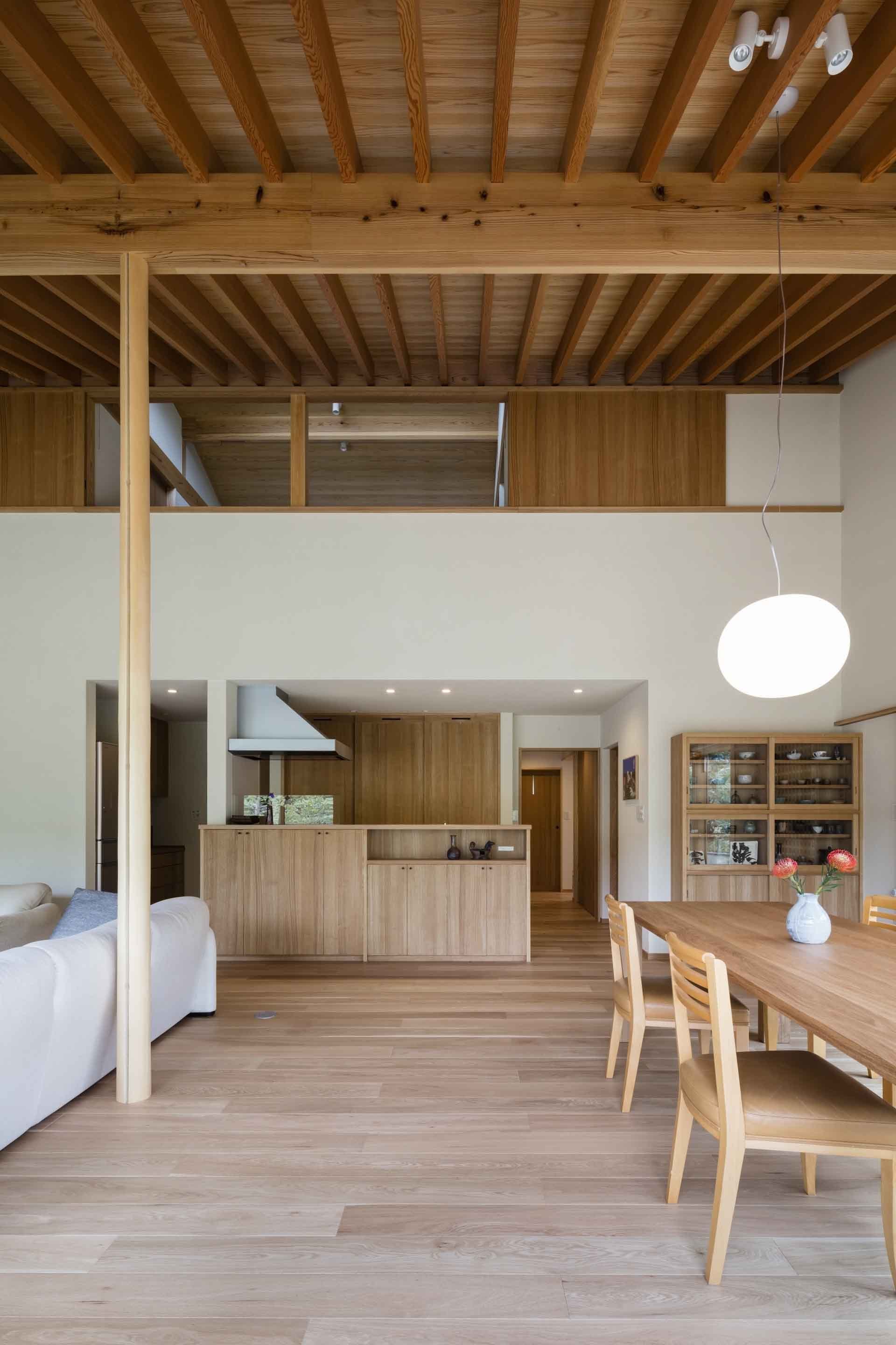 Gallery of A House with a Ryūrei Style Tea Room / Takashi Okuno ...