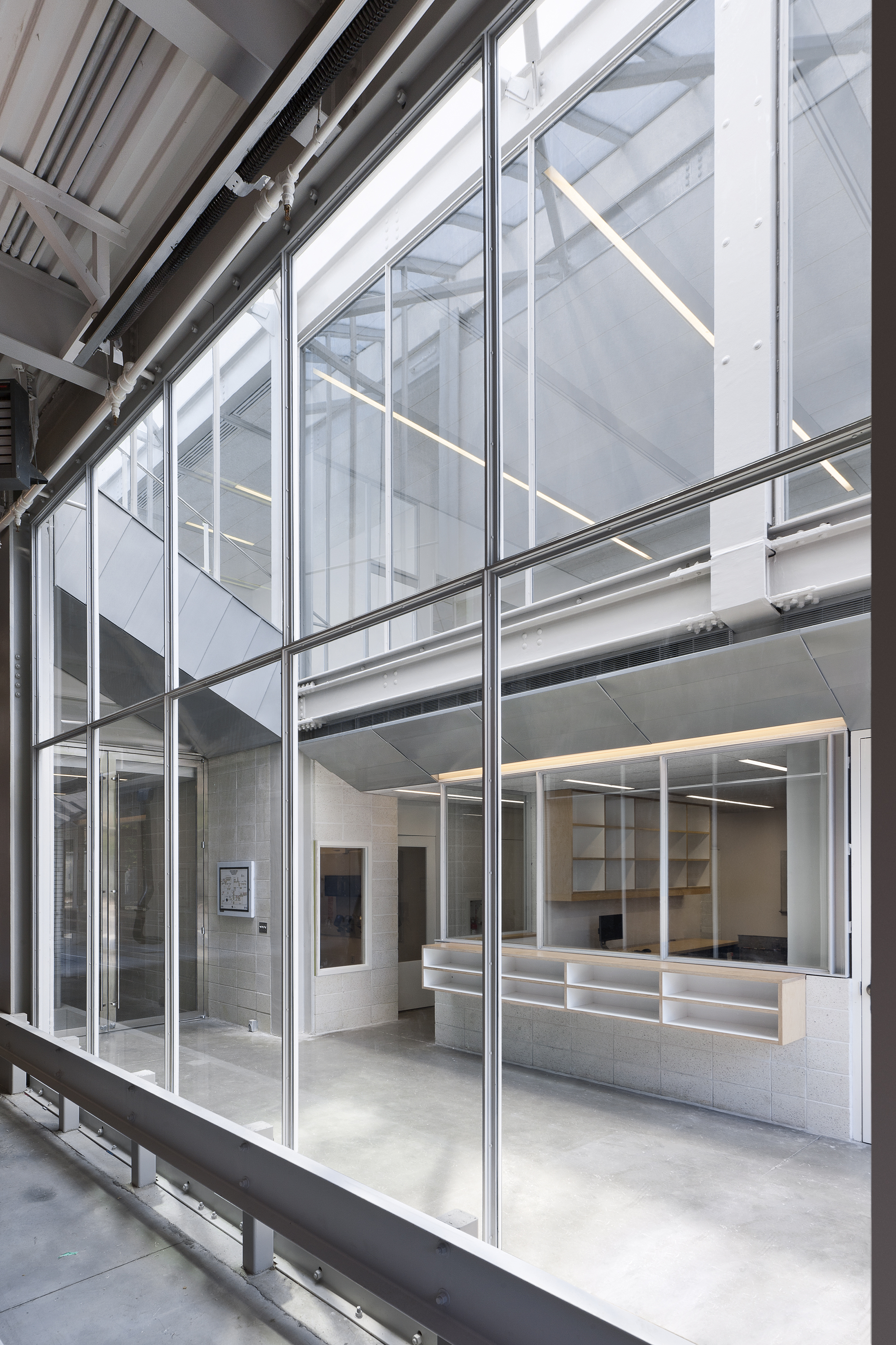 Gallery of Greenpoint EMS Station / Michielli + Wyetzner Architects - 3