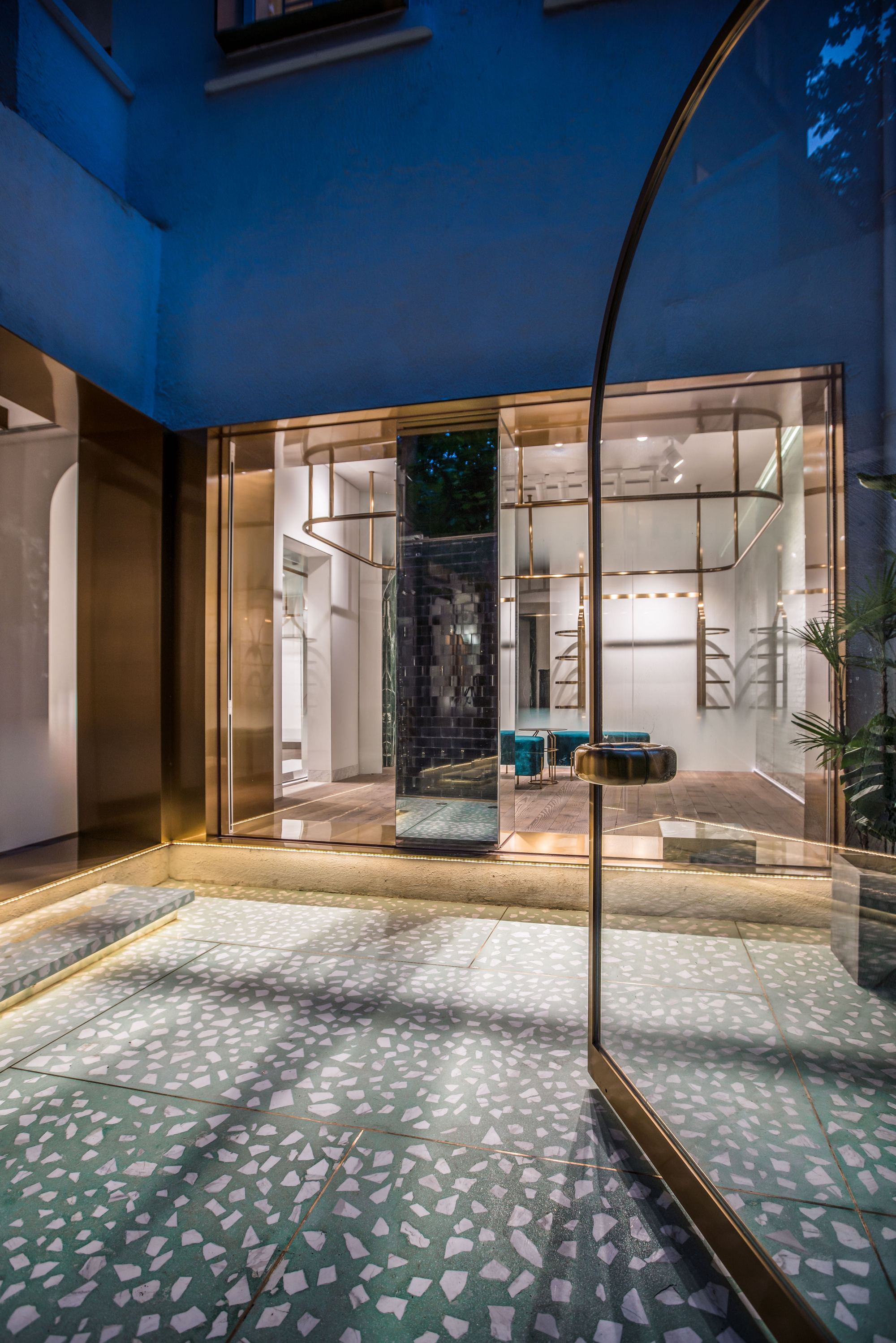 Gallery of My Dream Wedding Boutique / NONG STUDIO - 8