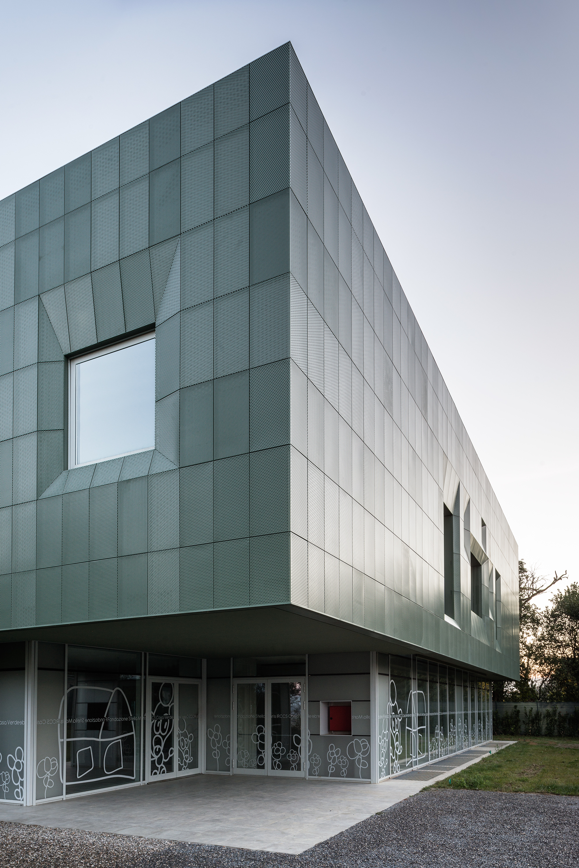 Gallery of Casa Verde Young Women's Care Home for Mental Health / LDA ...