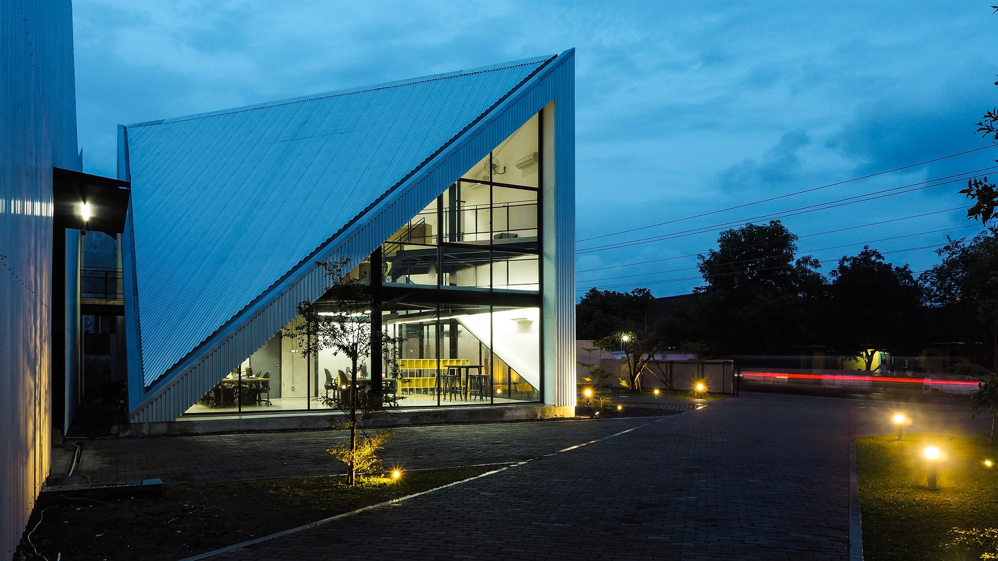 Gallery of Office KL / Studio Kota Architecture - 9